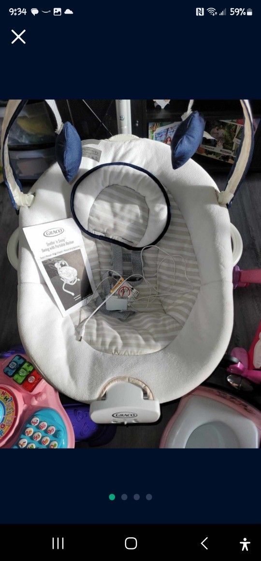 FREE GRACO Sooth And Sway Swing With Portable Rocker for Sale in ...