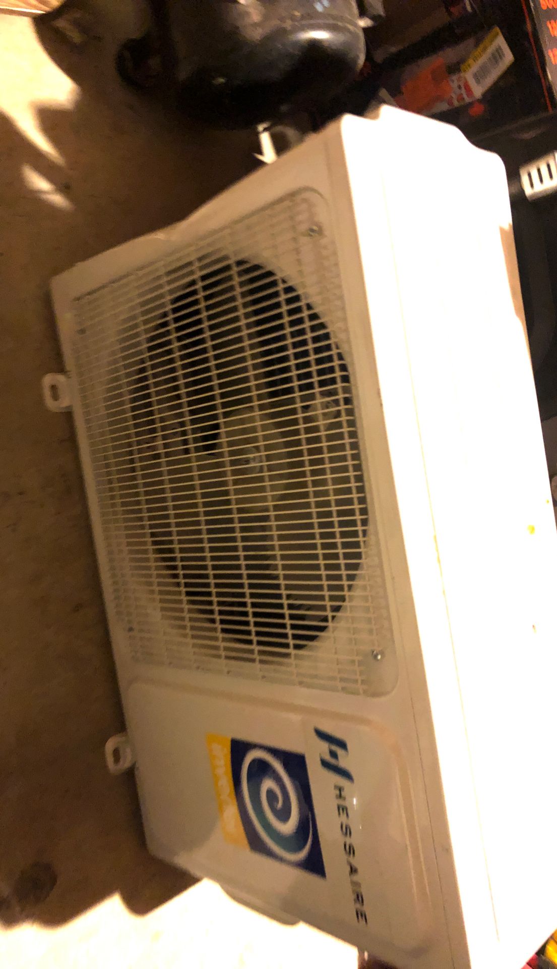 Hessaire 12 000 Btu 1 0 Ton Ductless Mini Split Air Conditioner Only