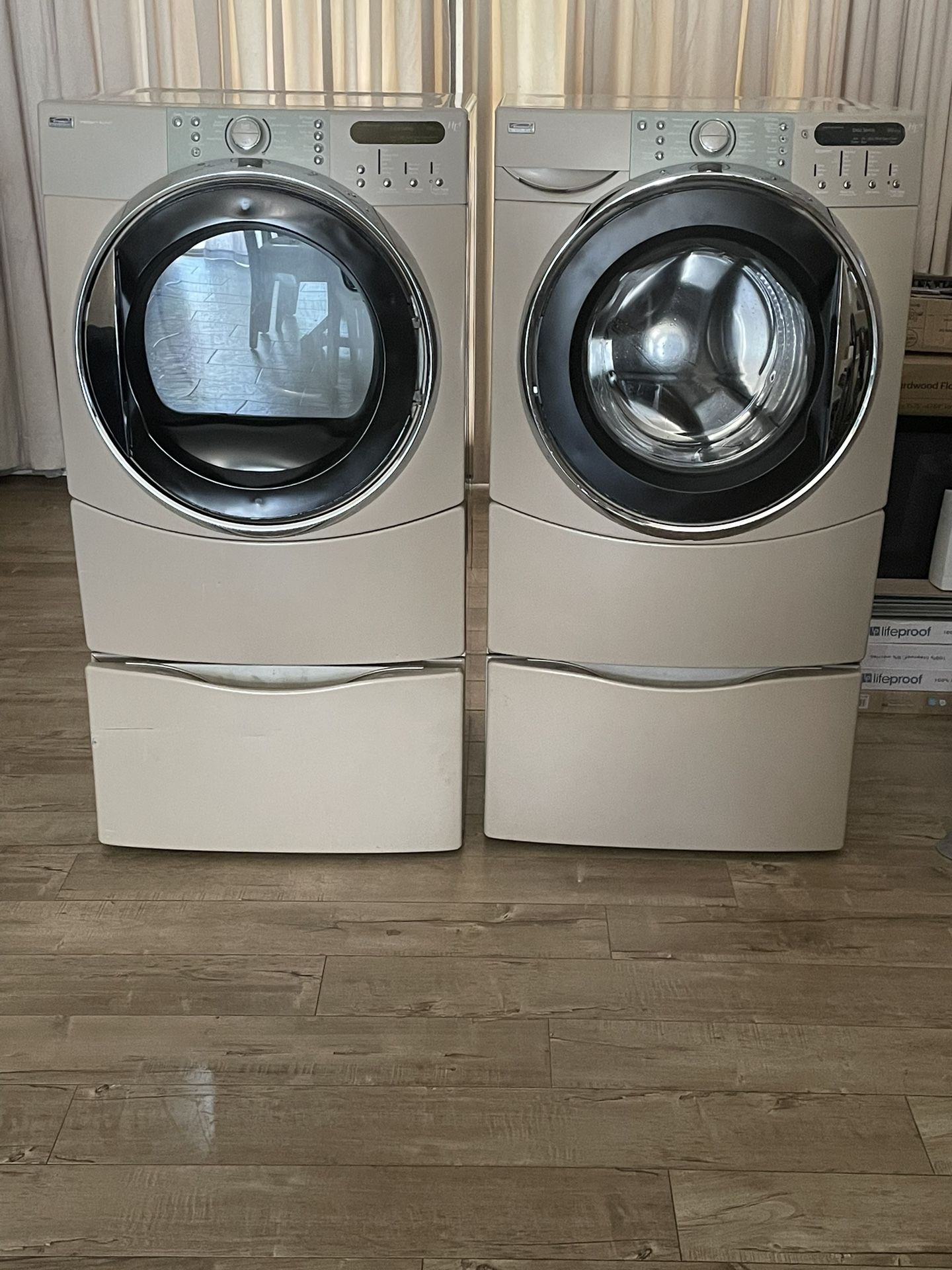 Kenmore Washer And Gas Dryer With Pedestals For Sale 600.00