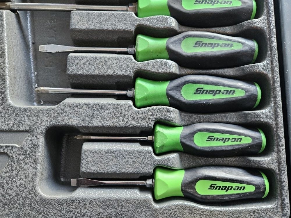 Snap-on Screwdriver Set for Sale in Lemont, IL - OfferUp