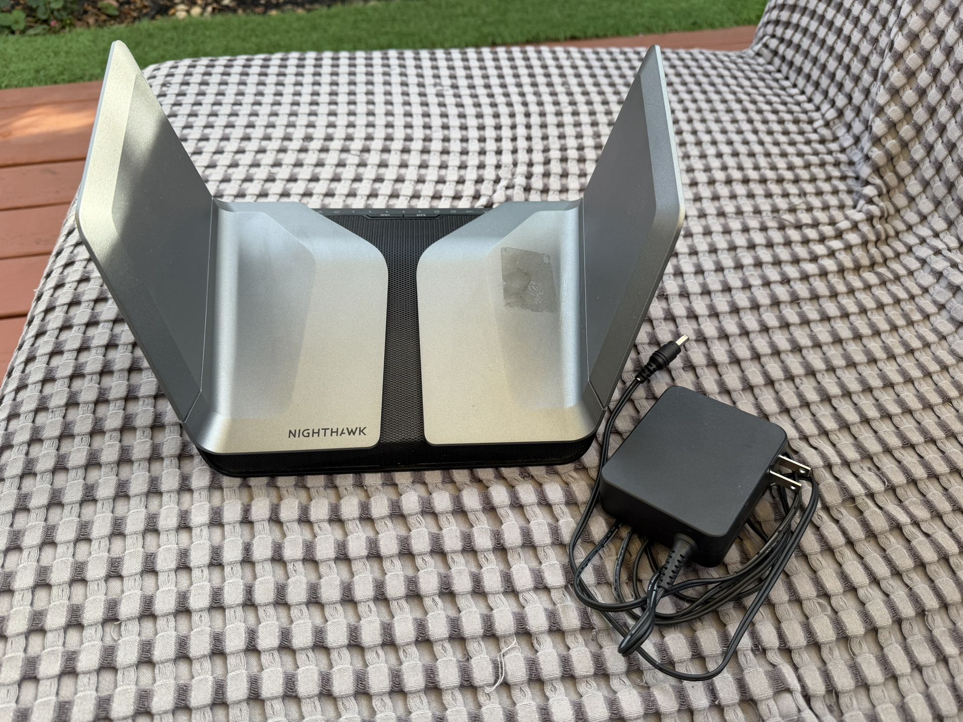 RAX75 - Nighthawk AX8 8-Stream AX5700 WiFi 6 Router for Sale in Burbank ...