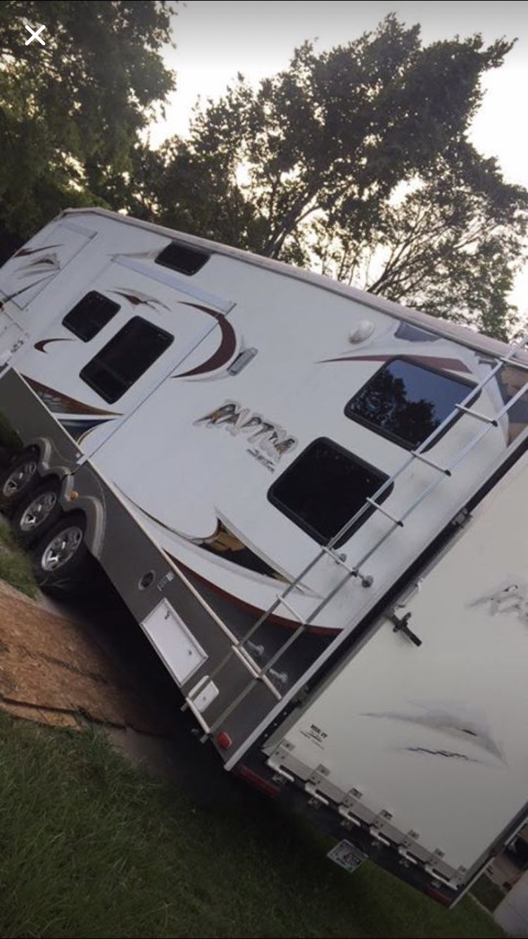 2008 Raptor toy hauler for Sale in Lake Charles, LA - OfferUp