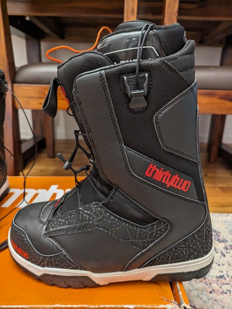 SNOWBOARD BOOTS - THIRTYTWO - SIZE 11 - FAST TRACK LACE SYSTEM - MAKE ...