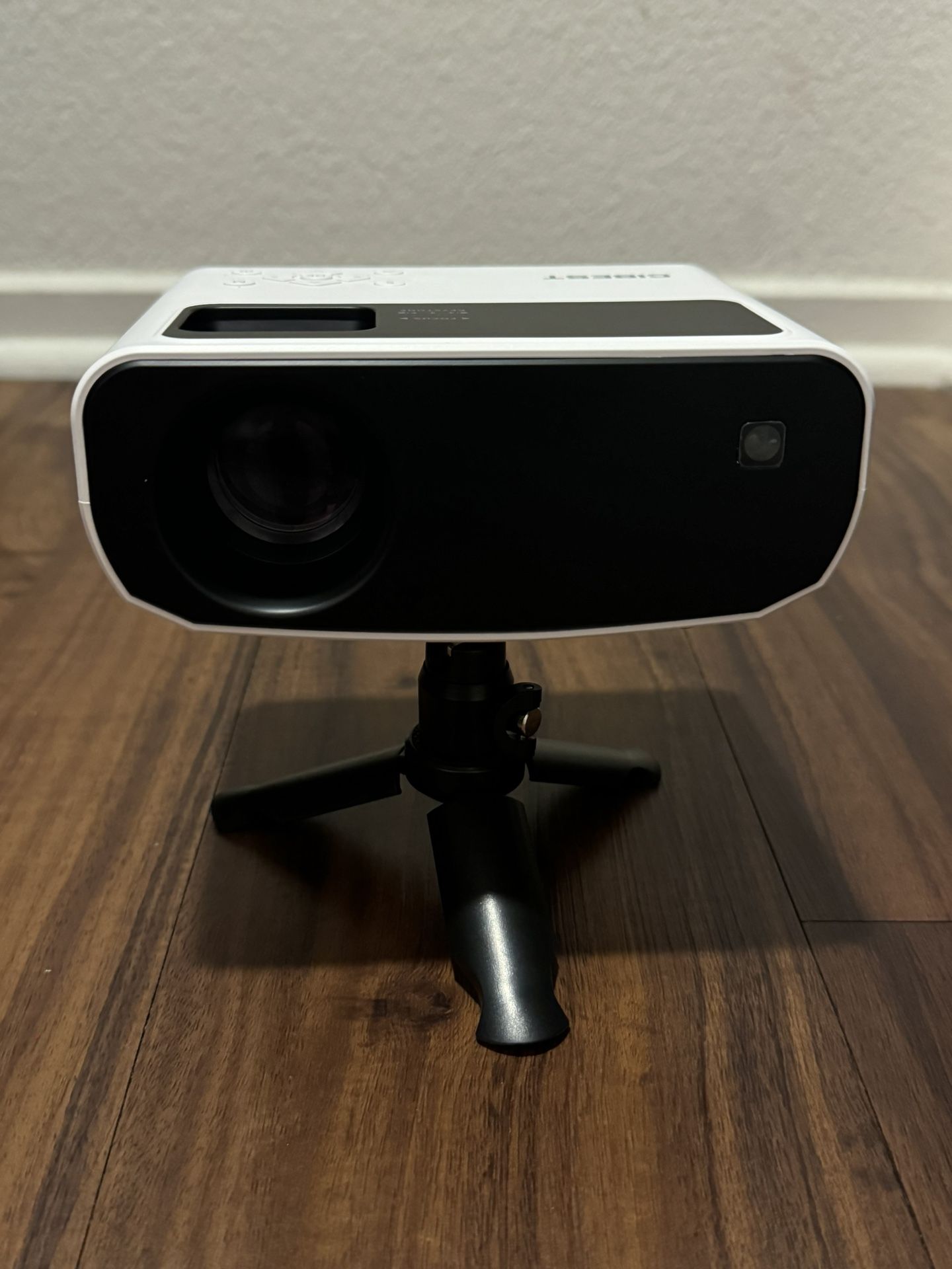 Projector (Mini Movie Projector) for Sale in Riverside, CA - OfferUp