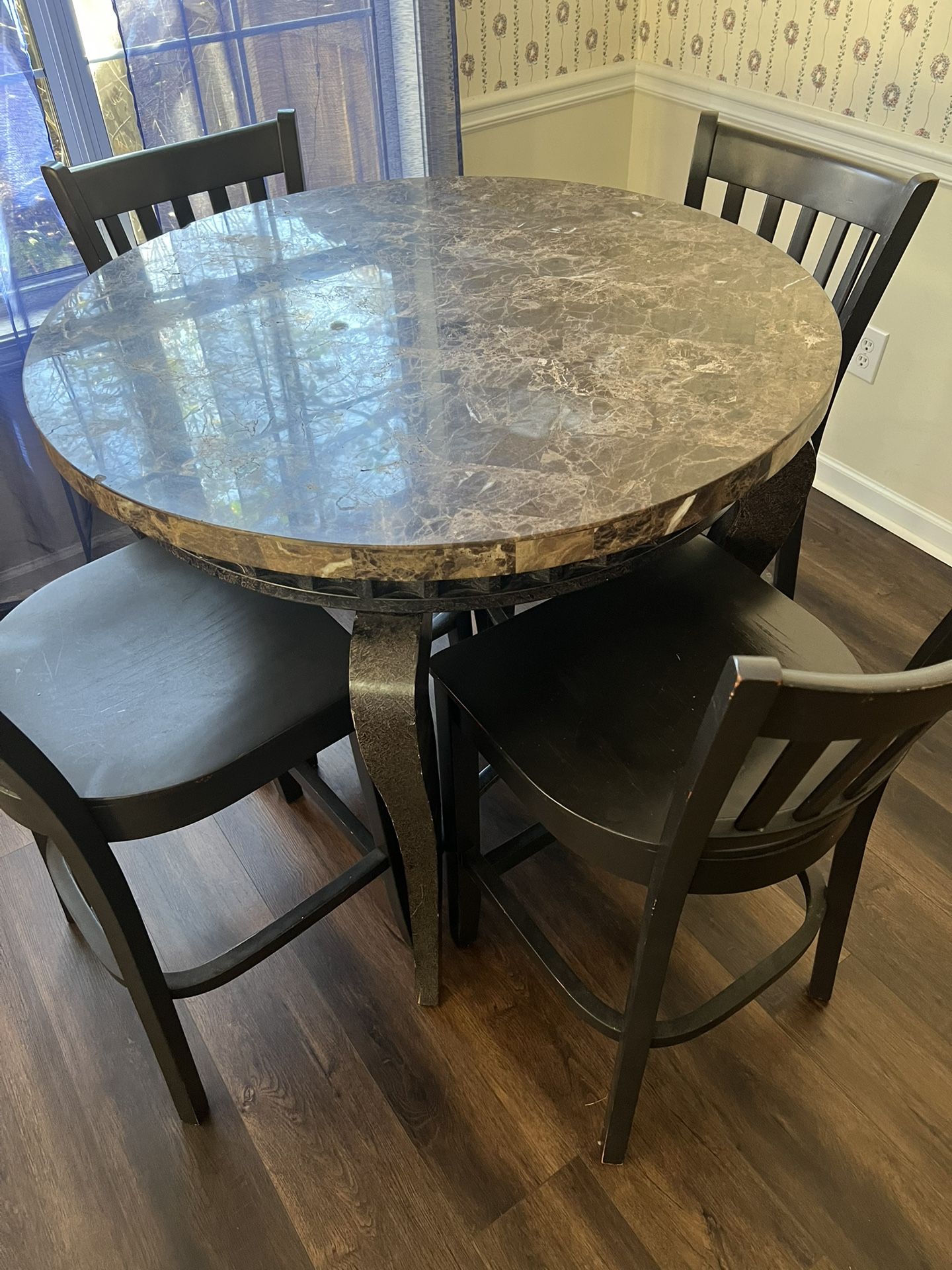 High Boy Table And 4 Chairs Set for Sale in Covington, GA - OfferUp