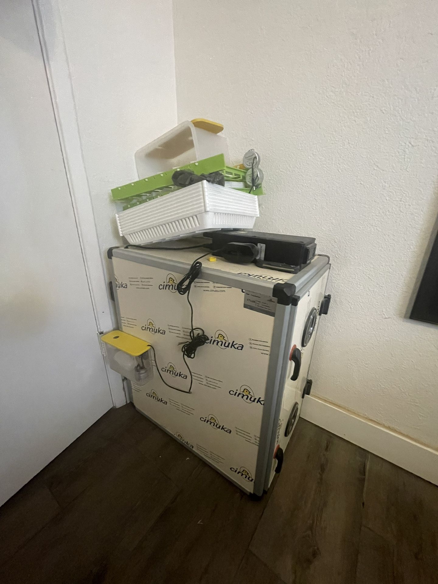 Cimuka Incubator CT120 SH for Sale in Buckeye, AZ - OfferUp