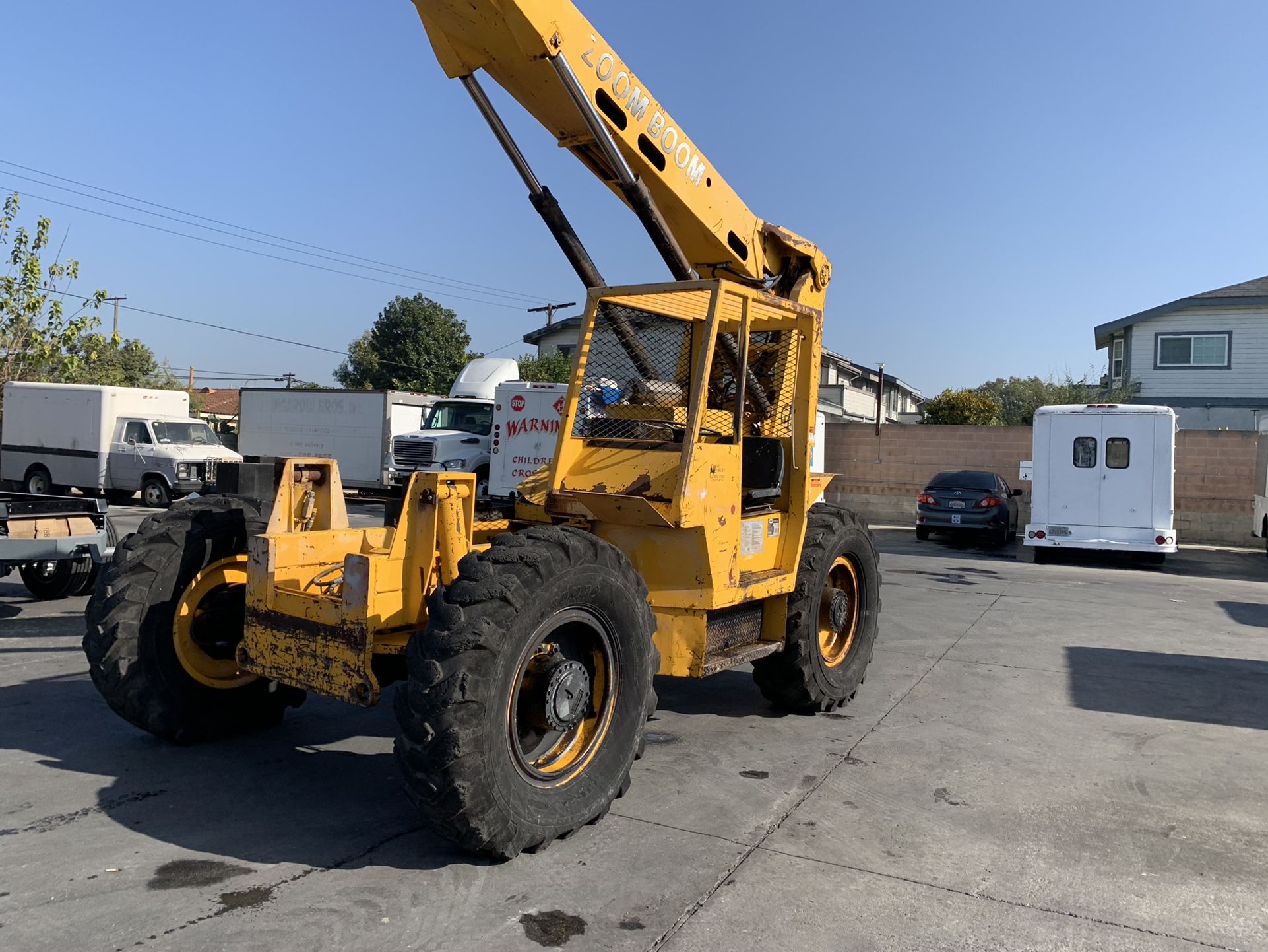 Zoom Boom Reach Forklift Telescopic for Sale in Santa Ana, CA - OfferUp