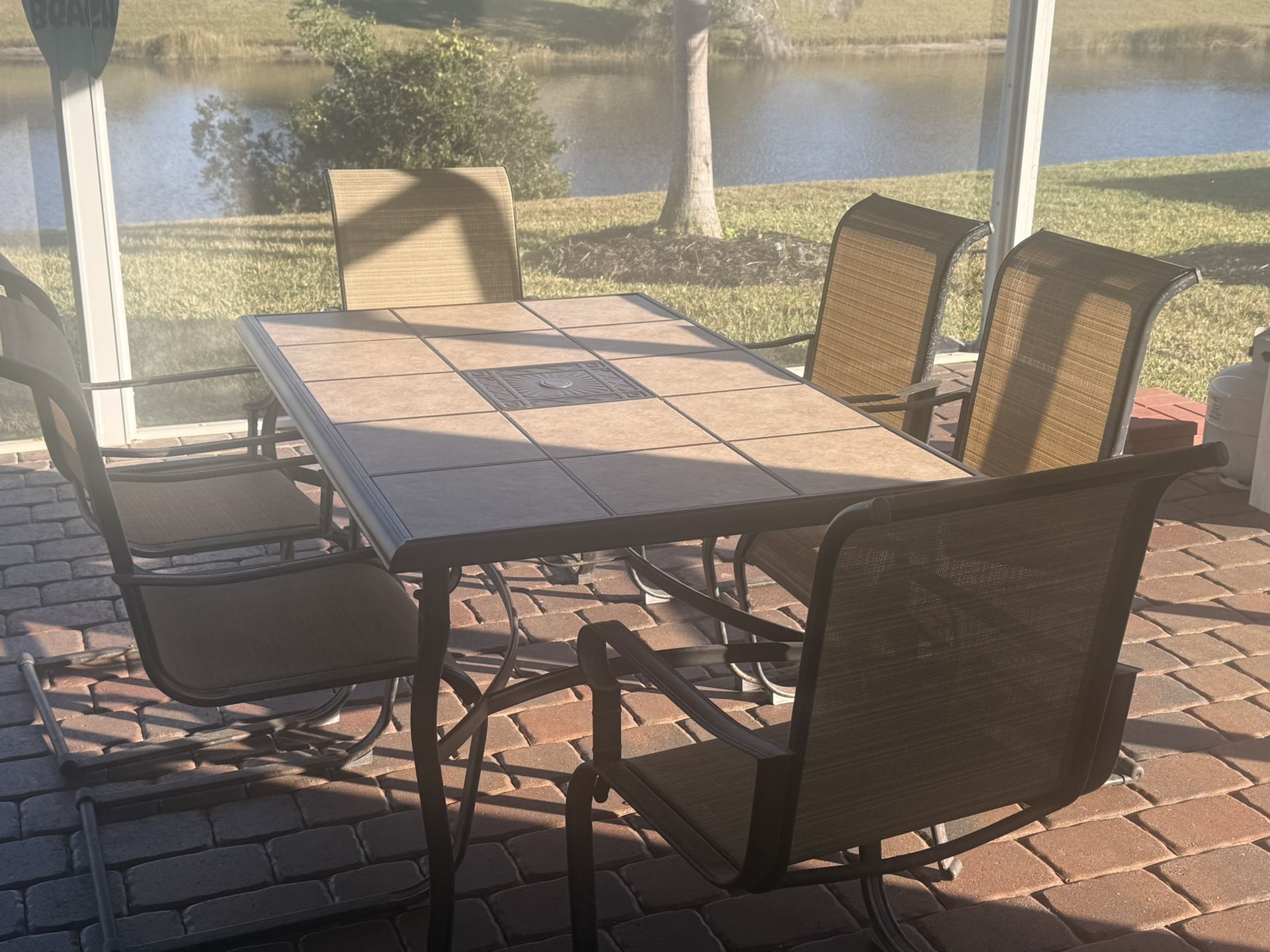 Table And Chairs. for Sale in Vero Beach, FL - OfferUp