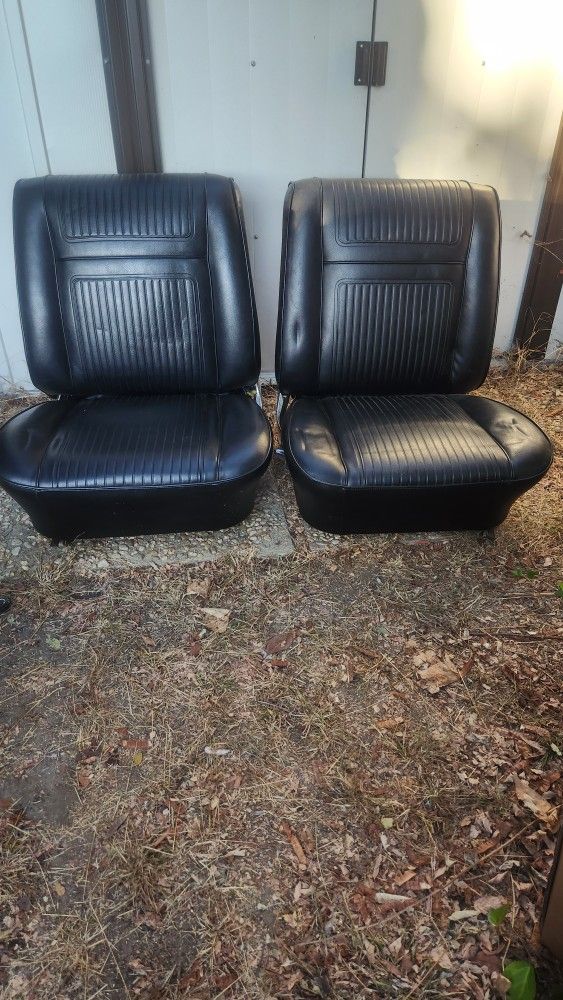 CHEVY SS BUCKET SEATS for Sale in San Pedro, CA - OfferUp