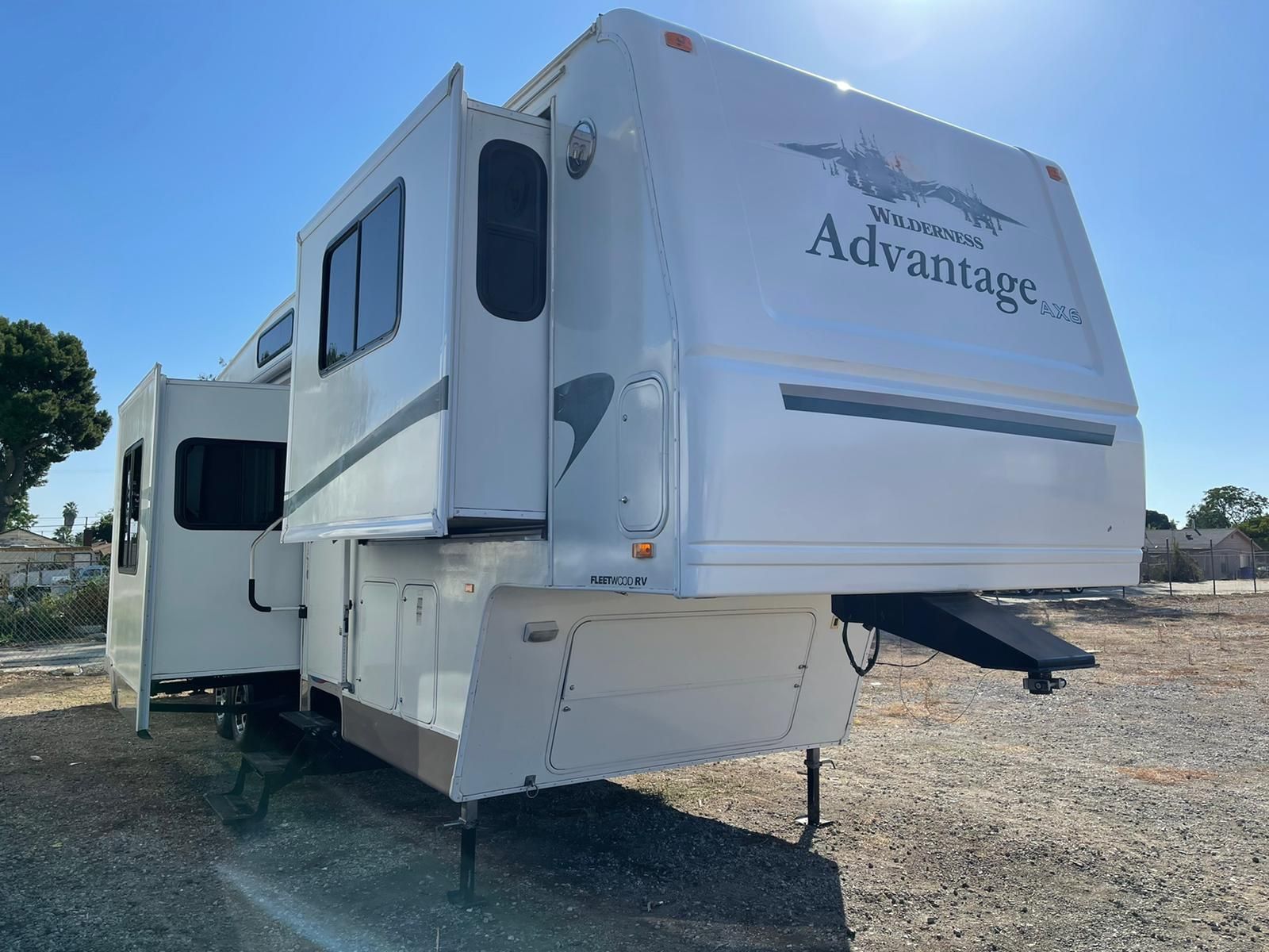 2005 Fleetwood WILDERNESS ADVANTAGE AX6 Rv/ Travel Trailer / Fifth ...