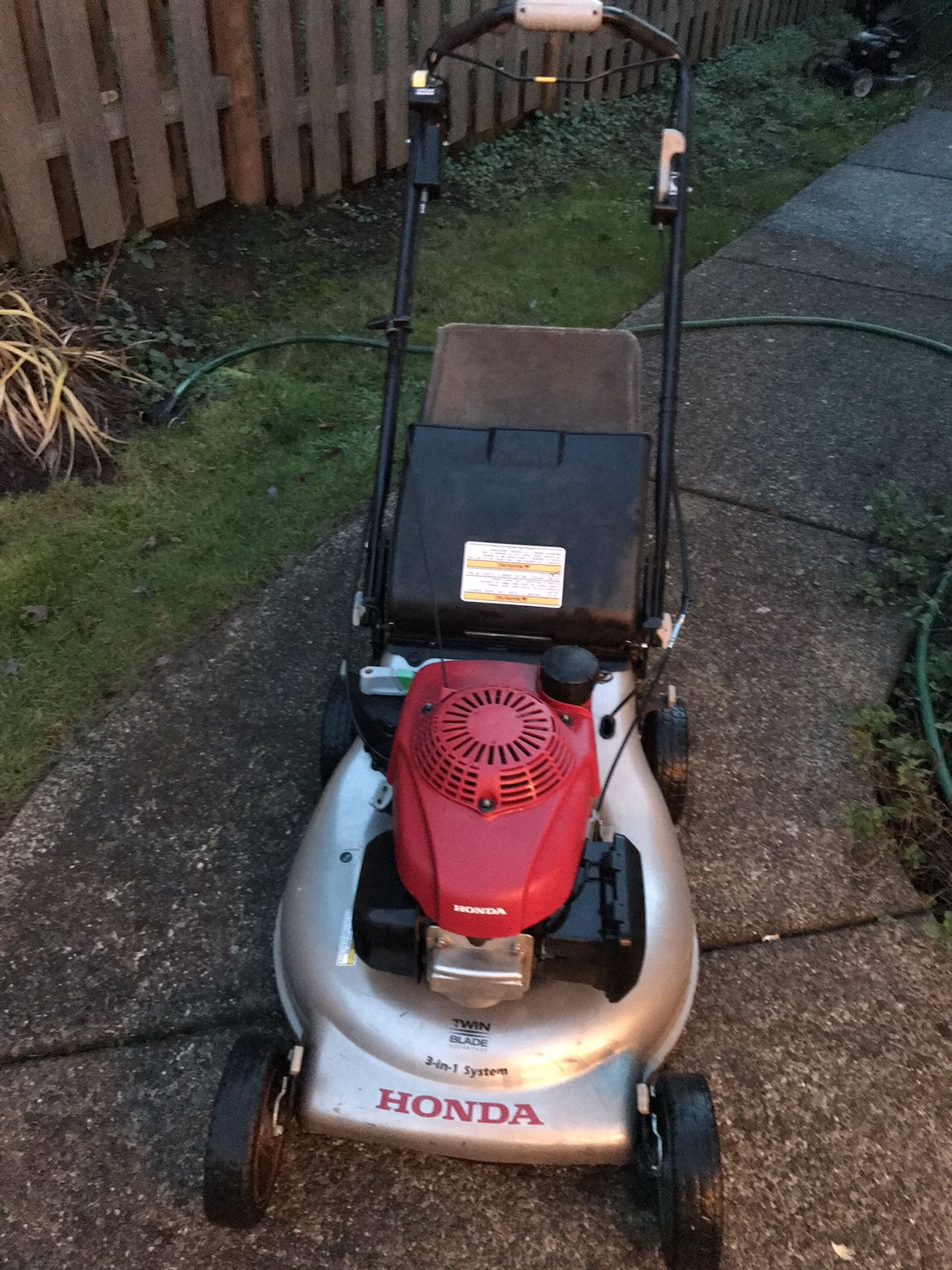 Honda Self Propelled Lawn Mower for Sale in Salem, OR - OfferUp