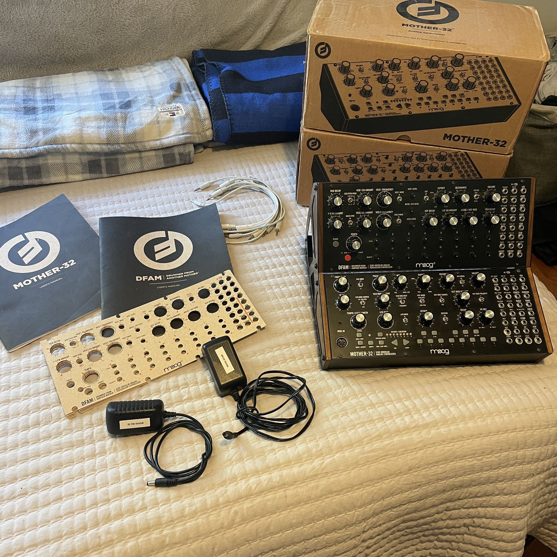 Moog DFAM + Mother 32 w 2 Tier Rack + Original Packaging for Sale in ...