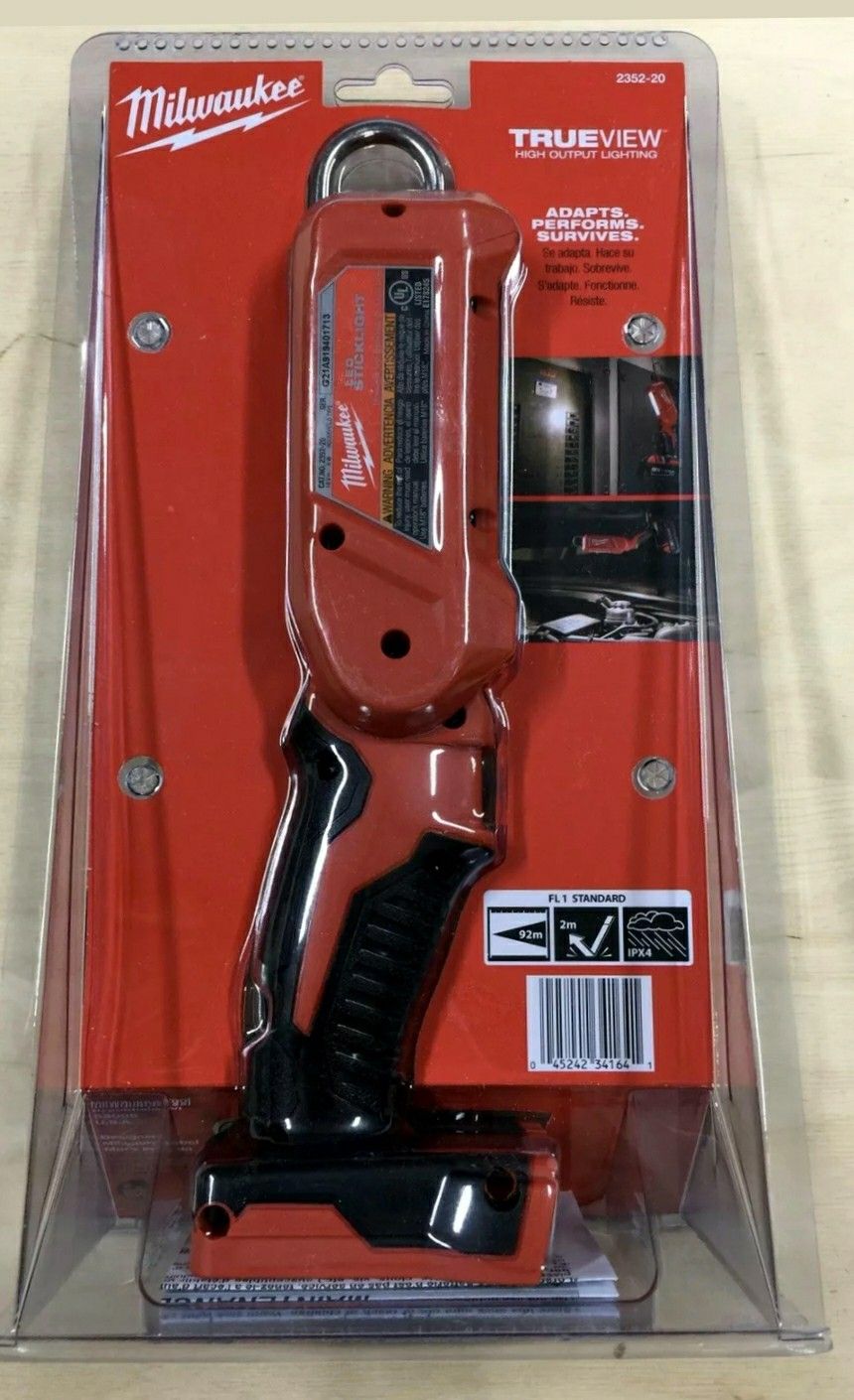 Milwaukee 2352-20 M18 LED Stick Light - 300 Lumen for Sale in Kirkland ...