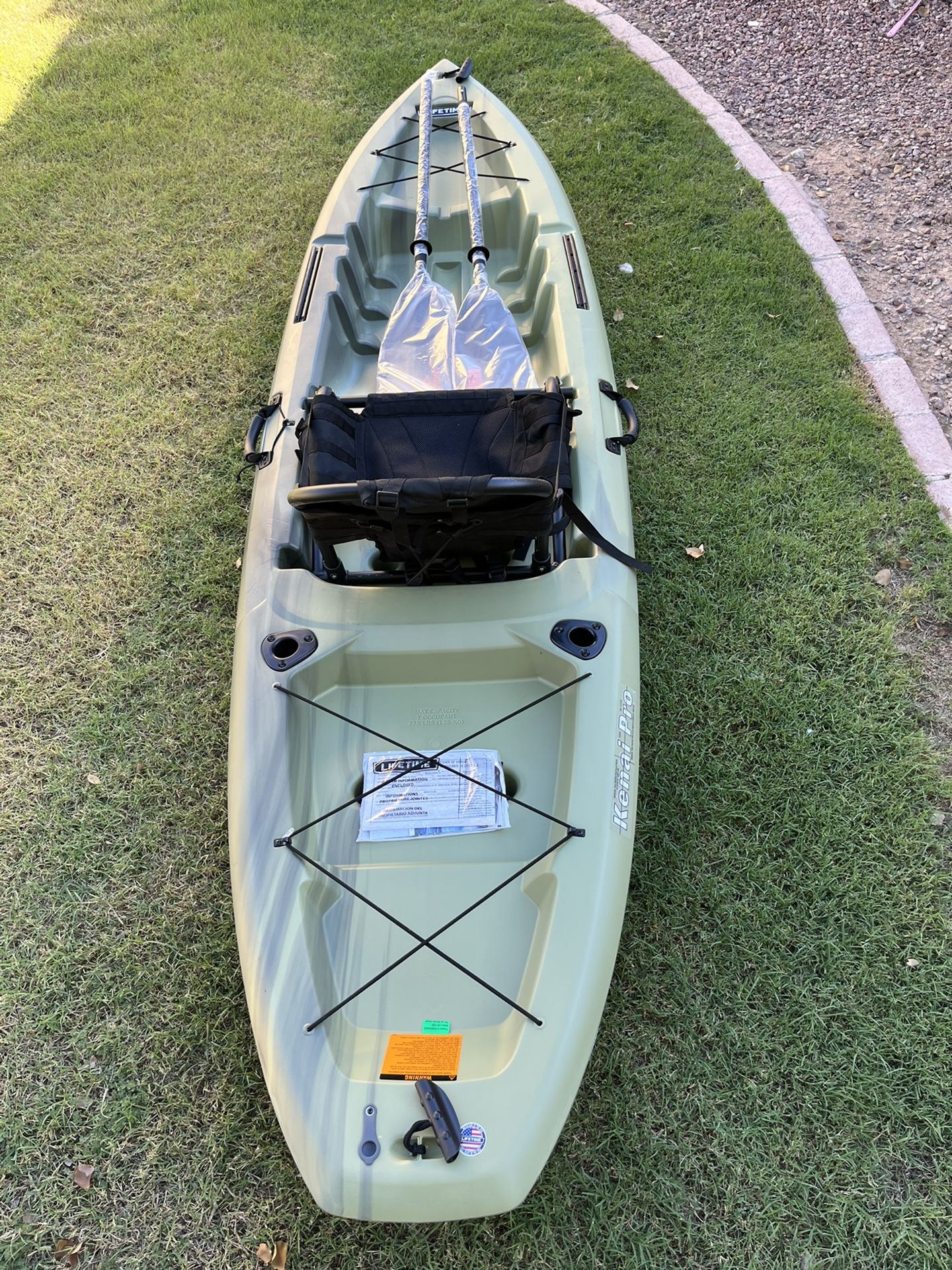 Lifetime Kenai Pro Angler 10’3” Kayak for Sale in Surprise, AZ - OfferUp