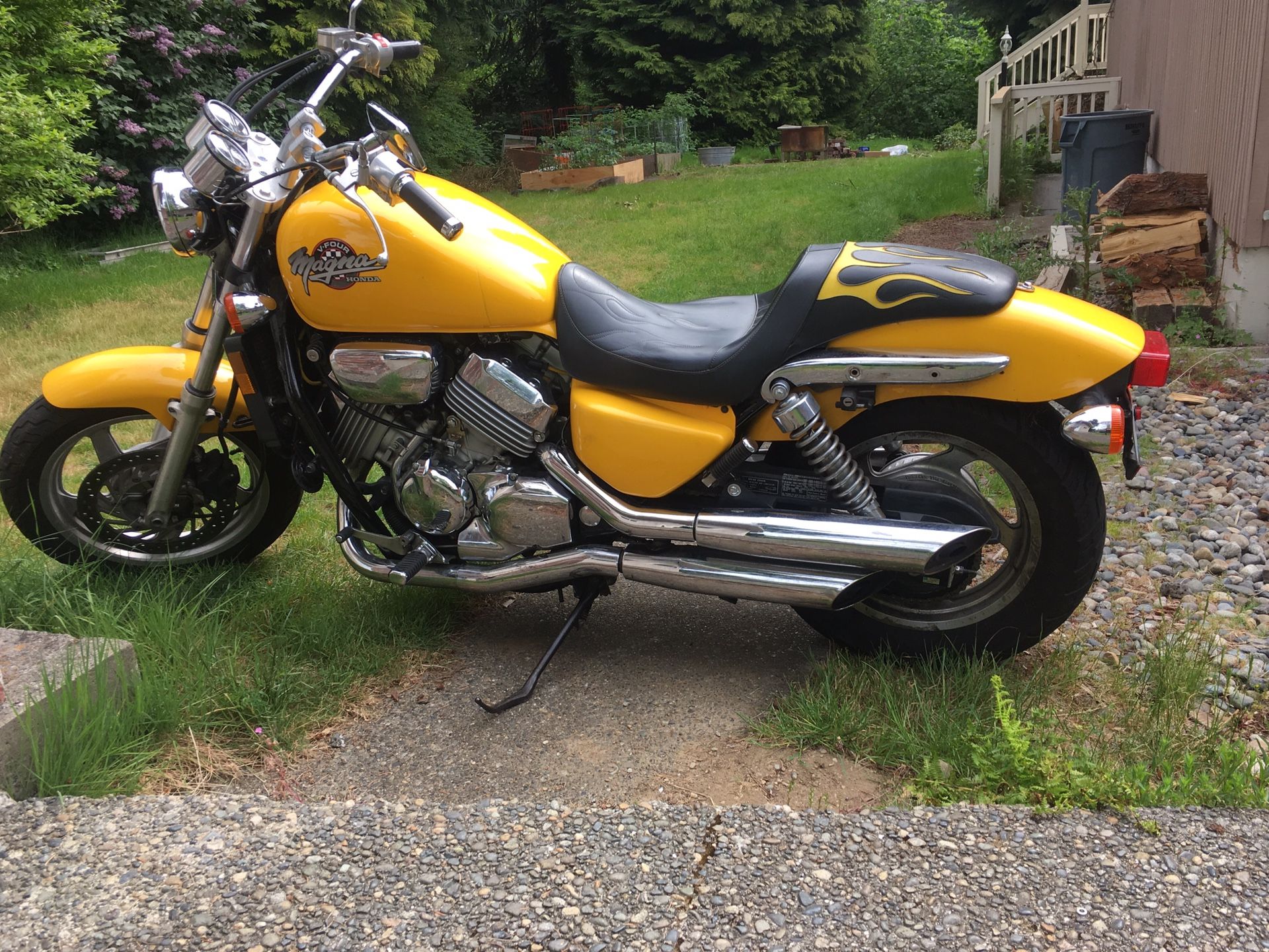 Honda Magna 750