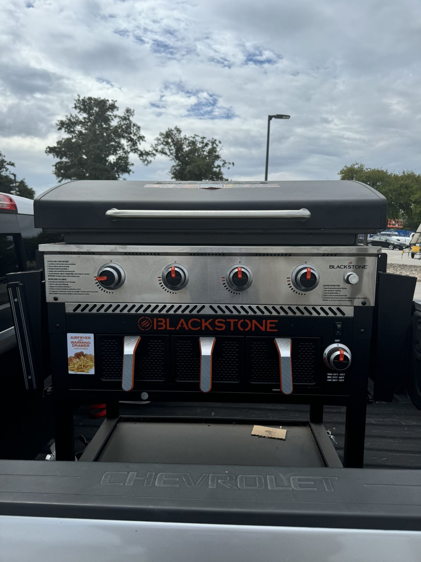 Blackstone 4-Burner 36" Propane Griddle with Air Fryer and Hood for Sale in Mansfield, TX - OfferUp