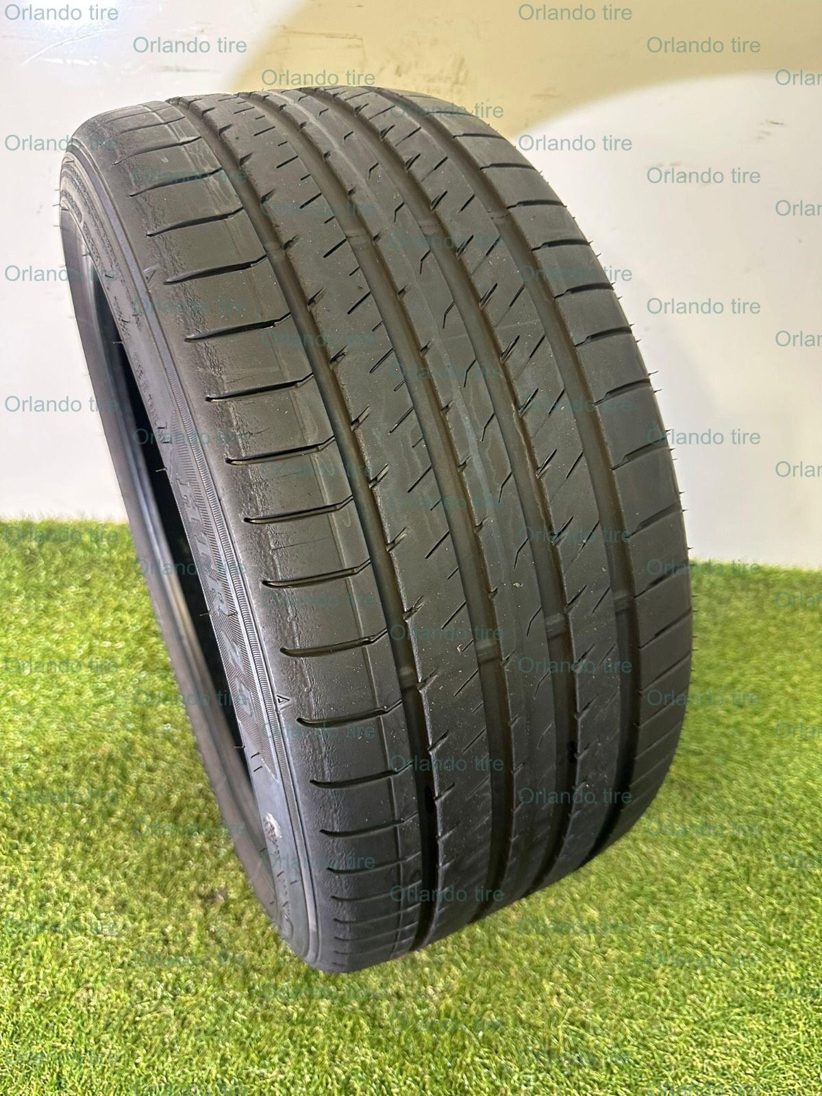 R103 245 35 18 92Y Sumitomo HTR Z5 One Used Tire 70% Life for Sale in ...