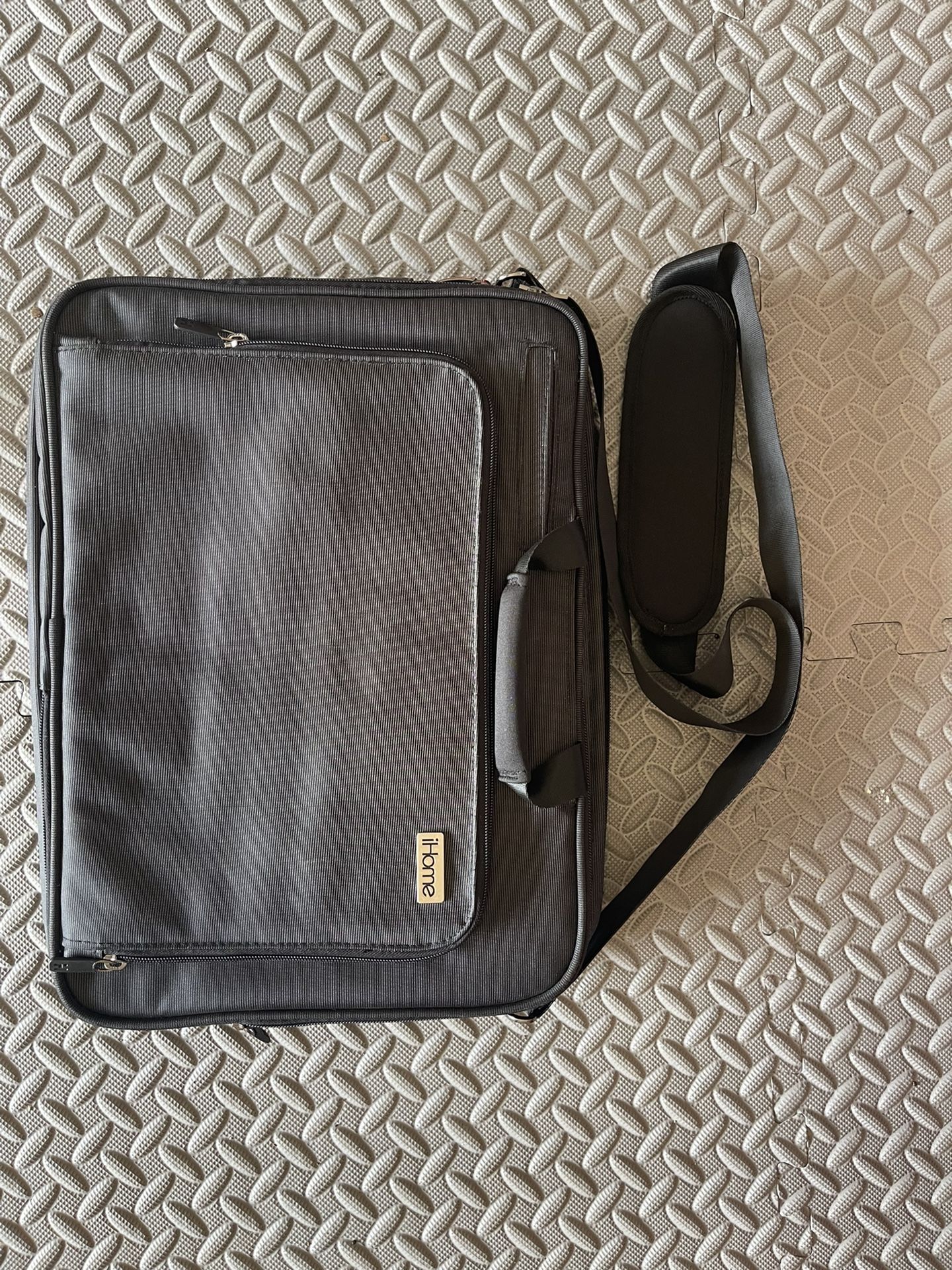 iHome Laptop Bag / Briefcase for Sale in Visalia, CA - OfferUp