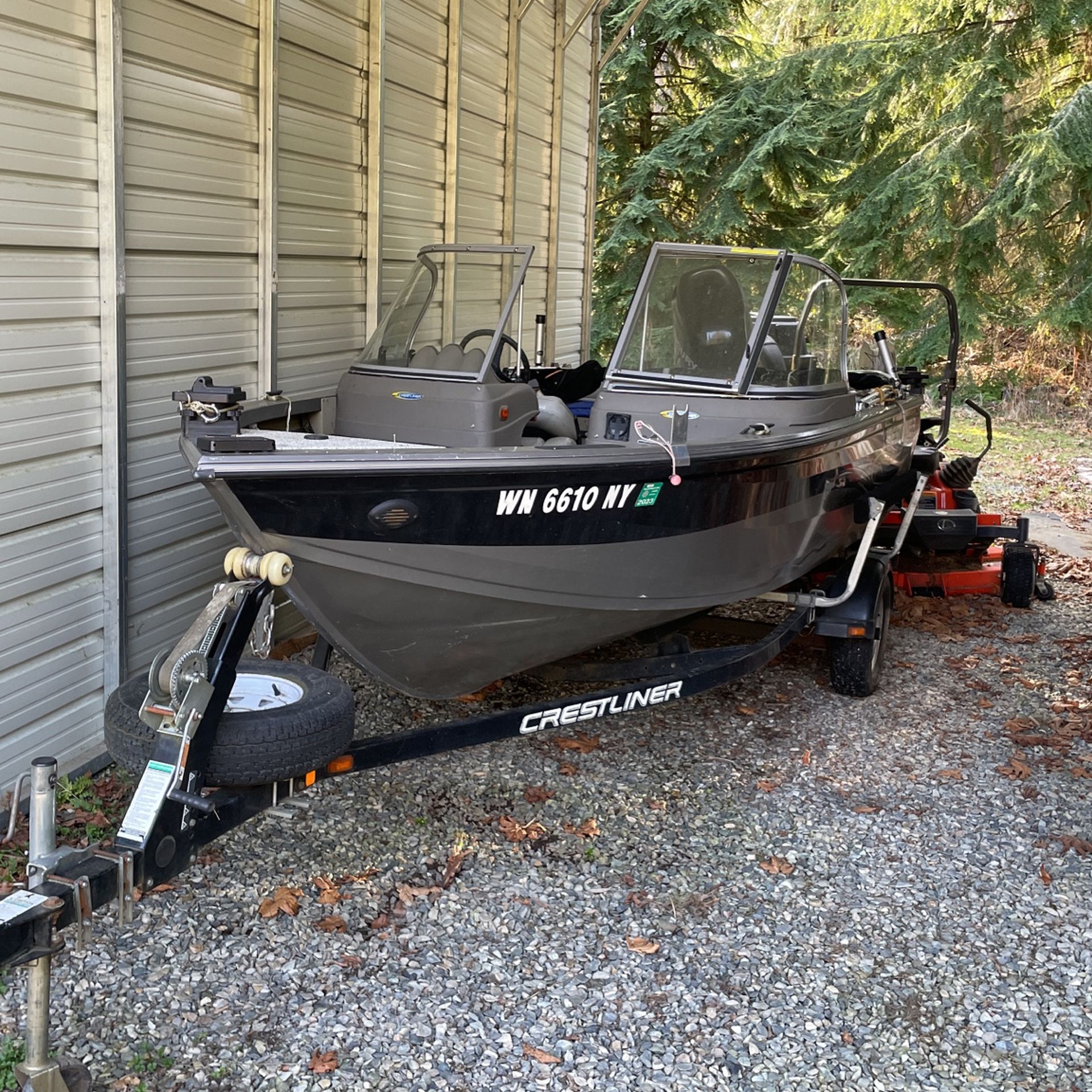 Crestliner, 1650 Canadian fishing boat for Sale in Covington, WA - OfferUp