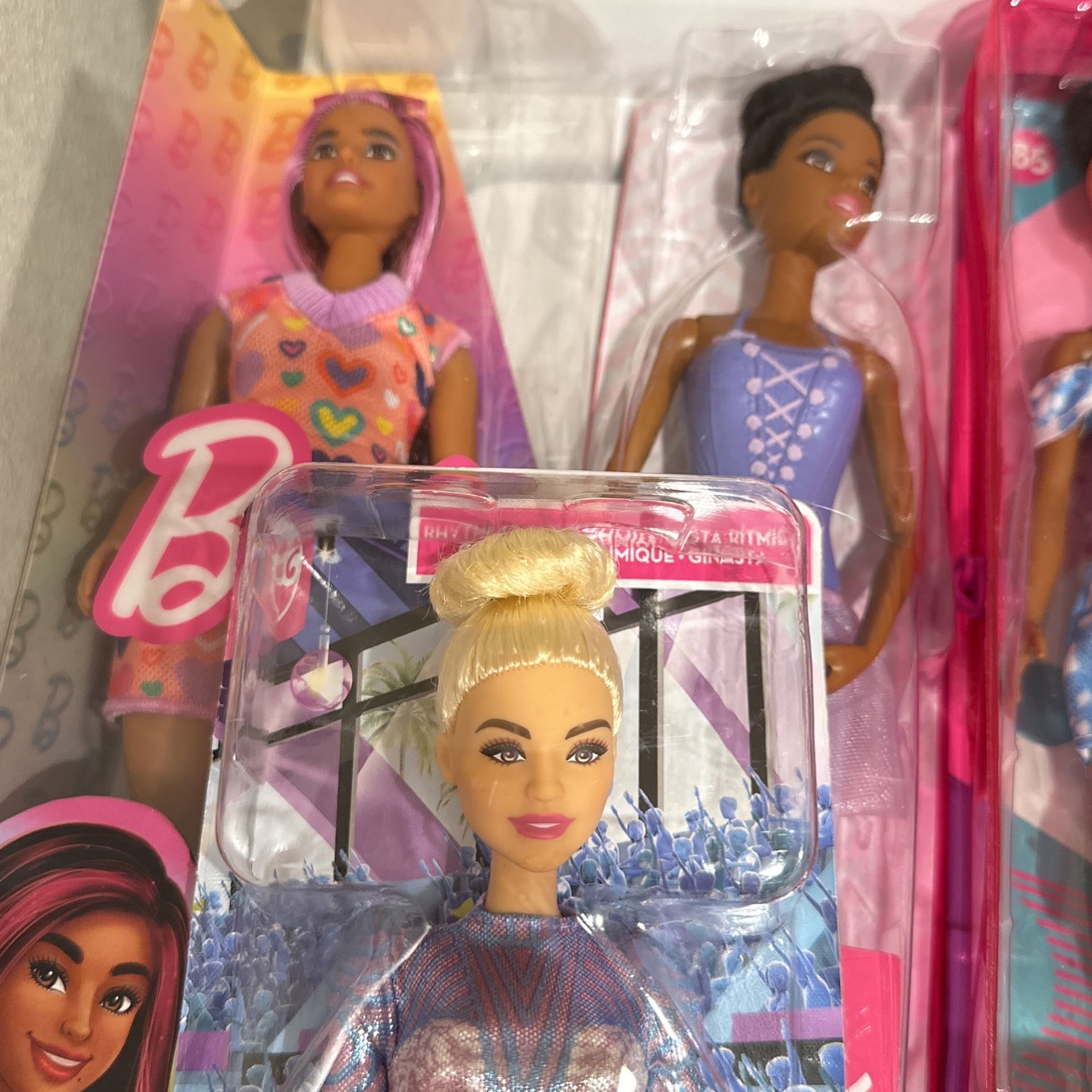 Barbie A Perfect Christmas Dolls