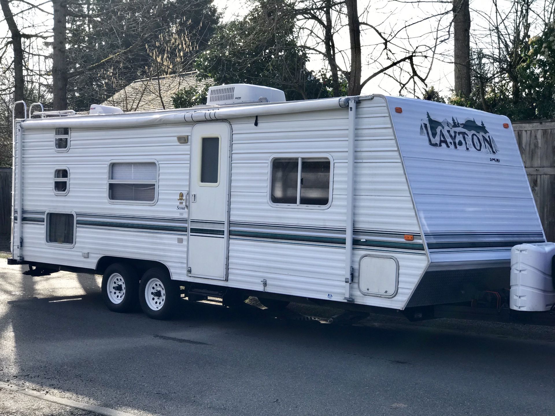 2002 Layton Skyline 27ft Travel Trailer W/ Bunks for Sale in Fife, WA ...