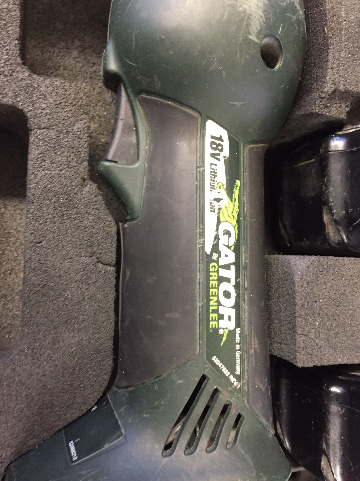 Greenlee Gator LS100 Battery punch set for Sale in Lynnwood, WA - OfferUp