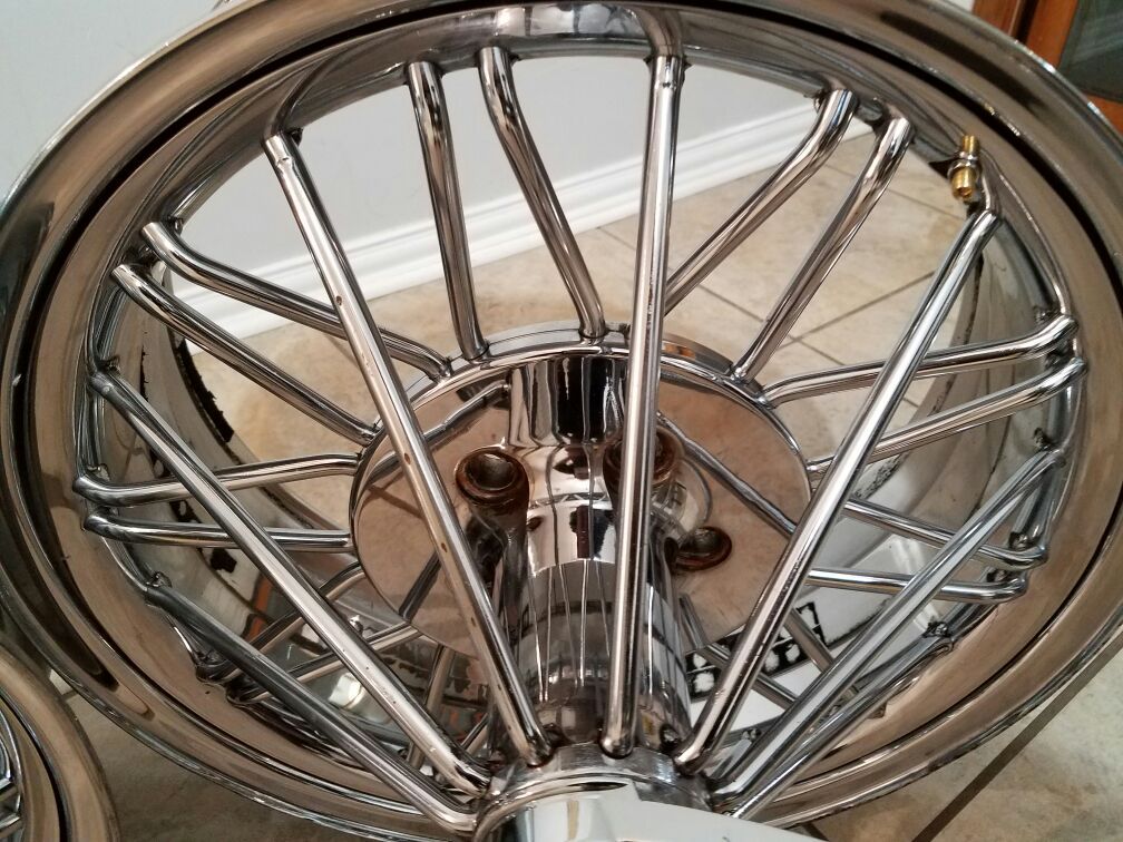 Swangas super poke 20s $600 84s texan wire wheels for Sale in Farmers ...