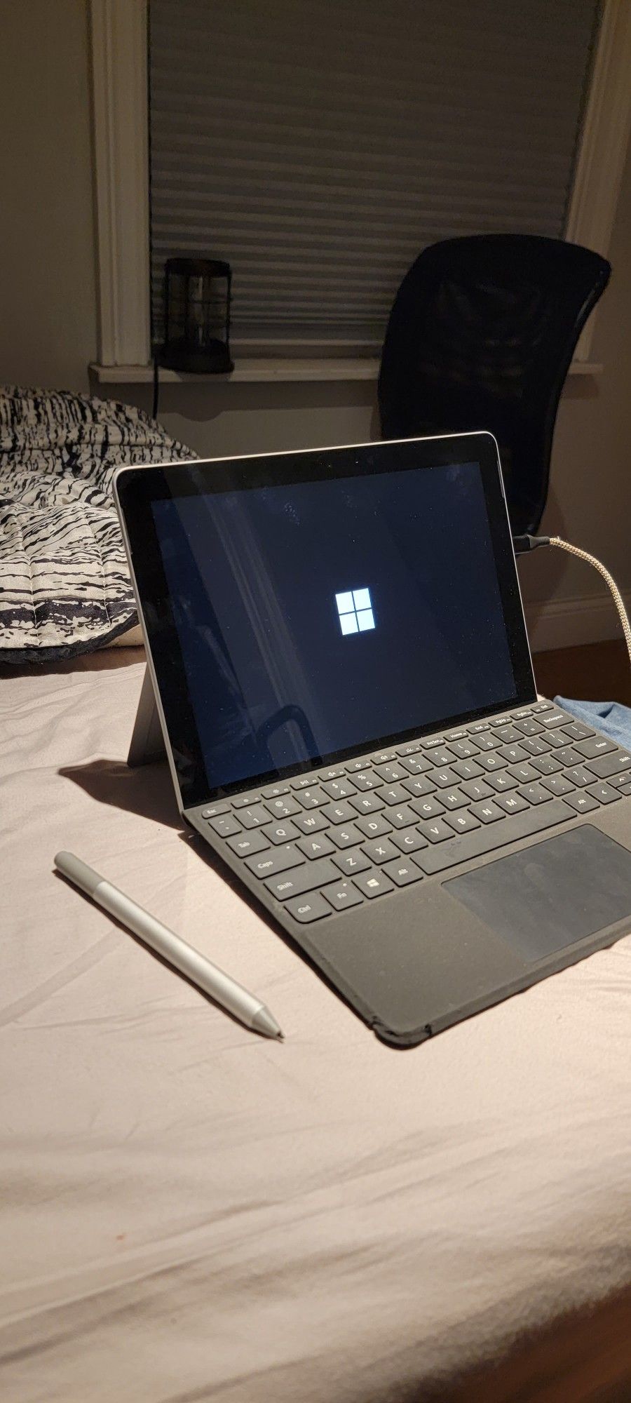 Microsoft Windows Surface Pro w/Pen for Sale in Pasadena, TX - OfferUp