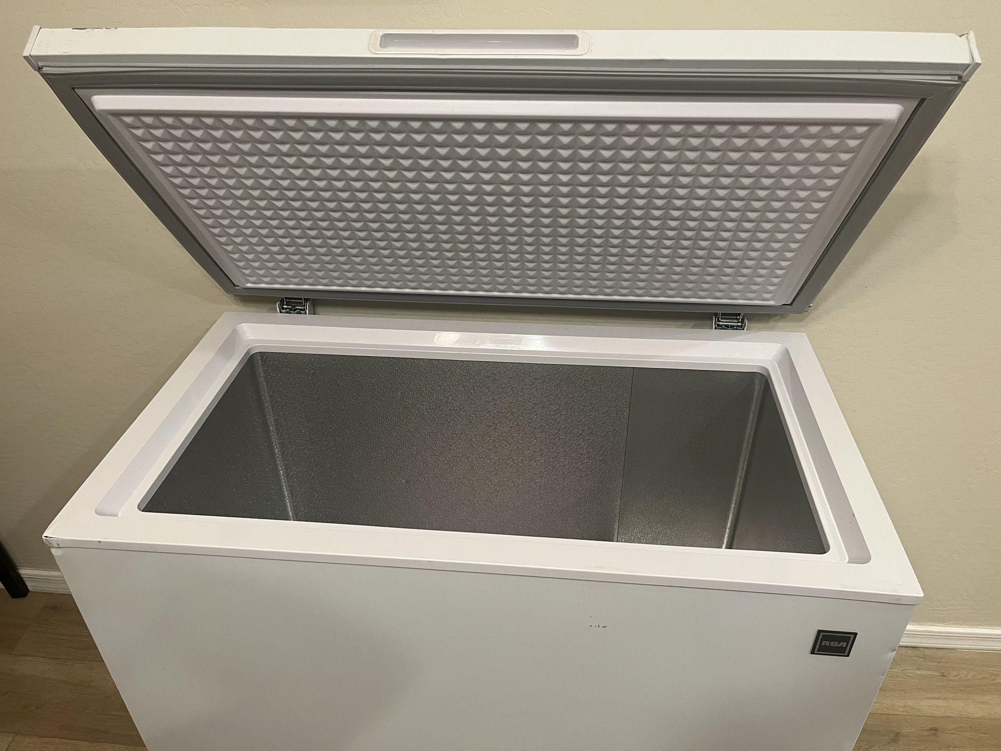 Deep Freezer for Sale in Laveen Village, AZ - OfferUp