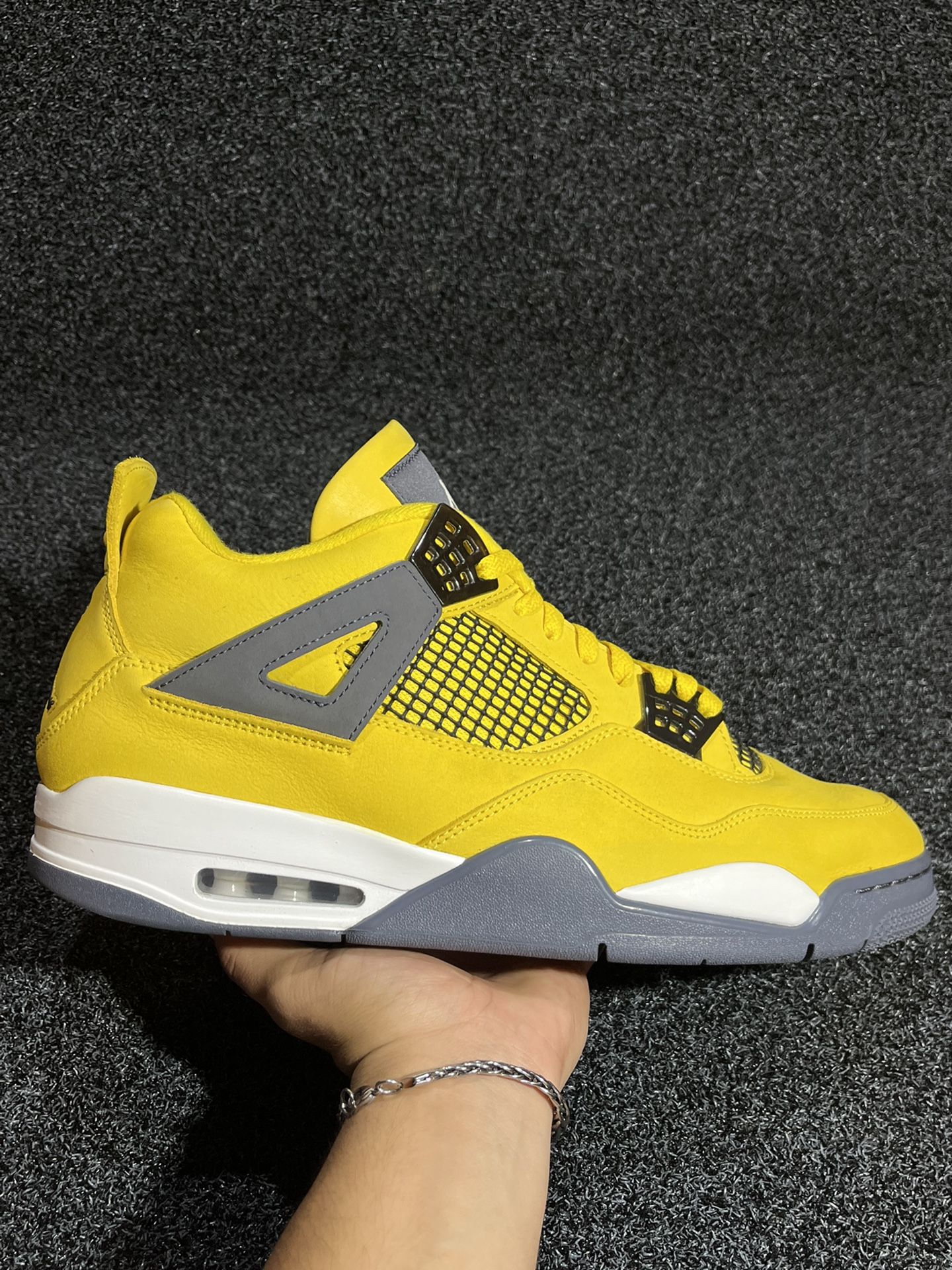 Jordan 4 Lightning for Sale in Mcallen, TX - OfferUp