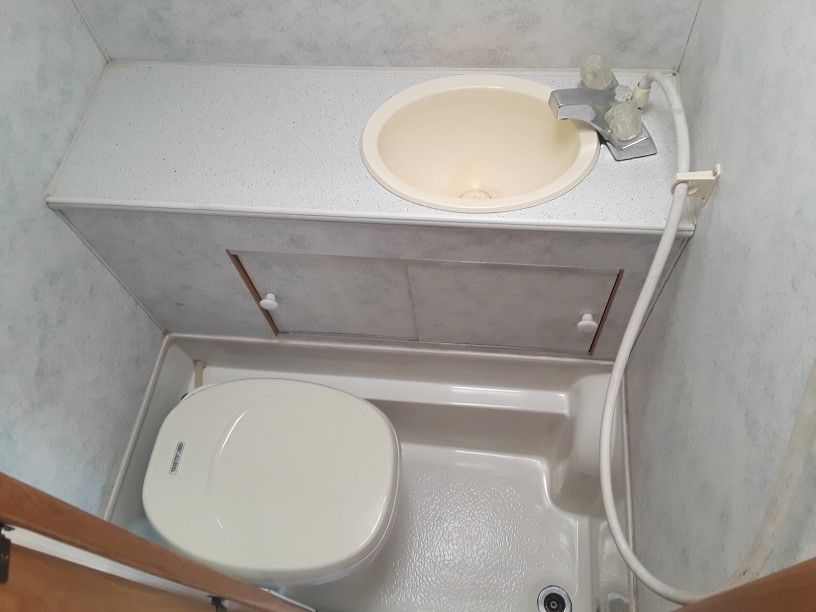 2000 Lance Lite for Sale in Las Vegas, NV - OfferUp