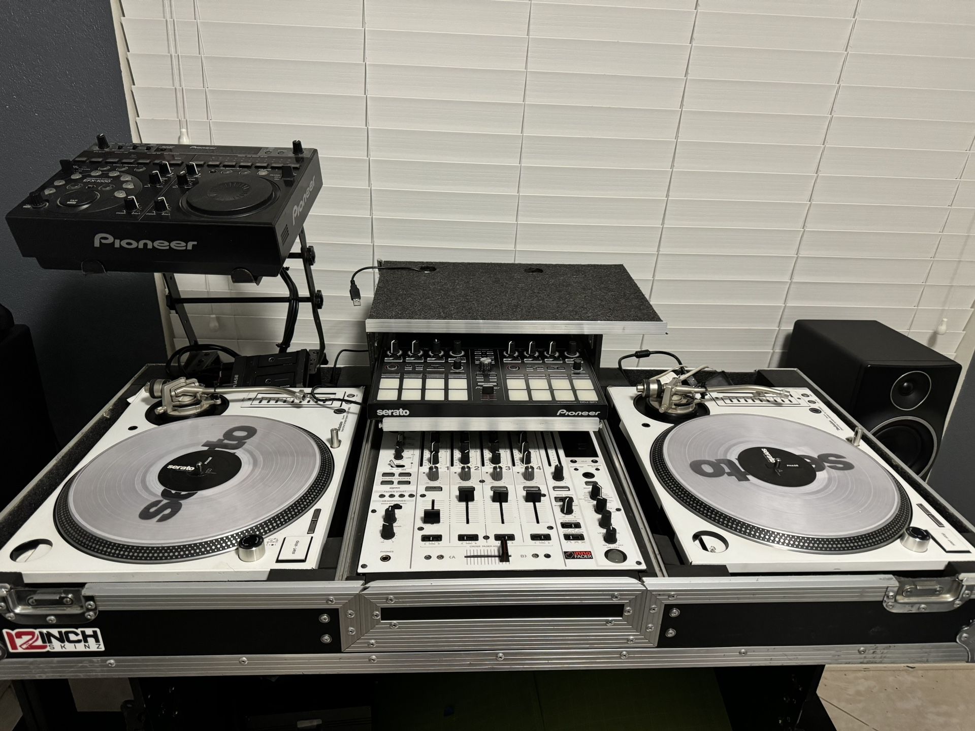 Turntables Dj Set