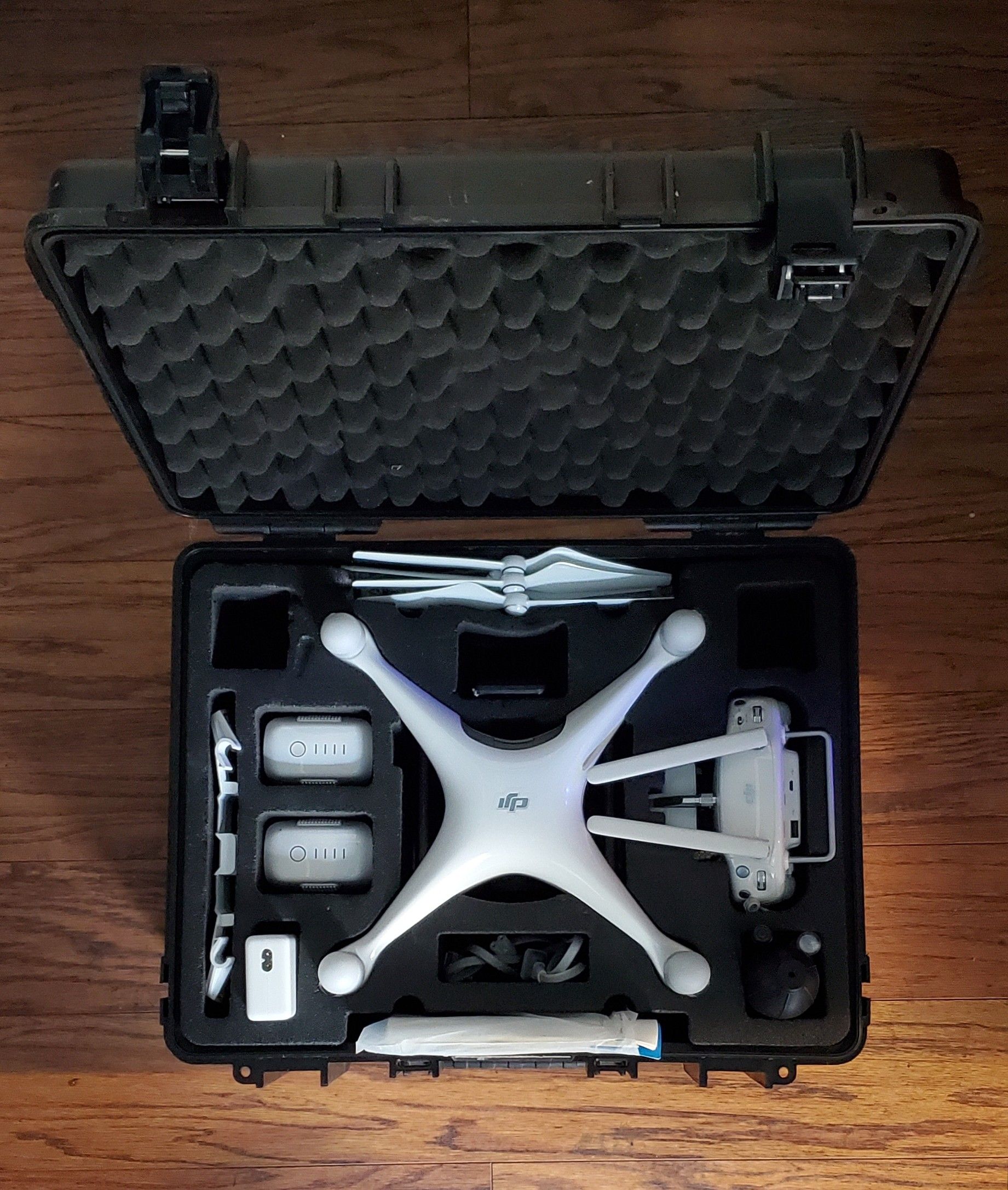 DGI Phantom 4 Pro Drone for Sale in Fontana, CA - OfferUp