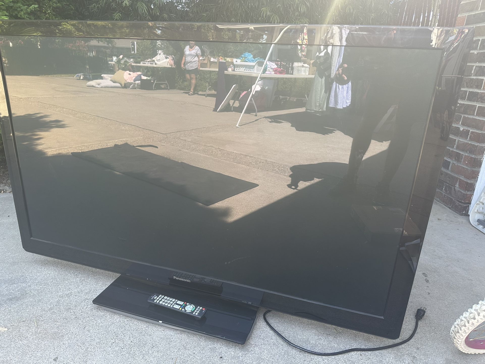 Panasonic 65 Inch Plasma Tv for Sale in Stockton, CA - OfferUp