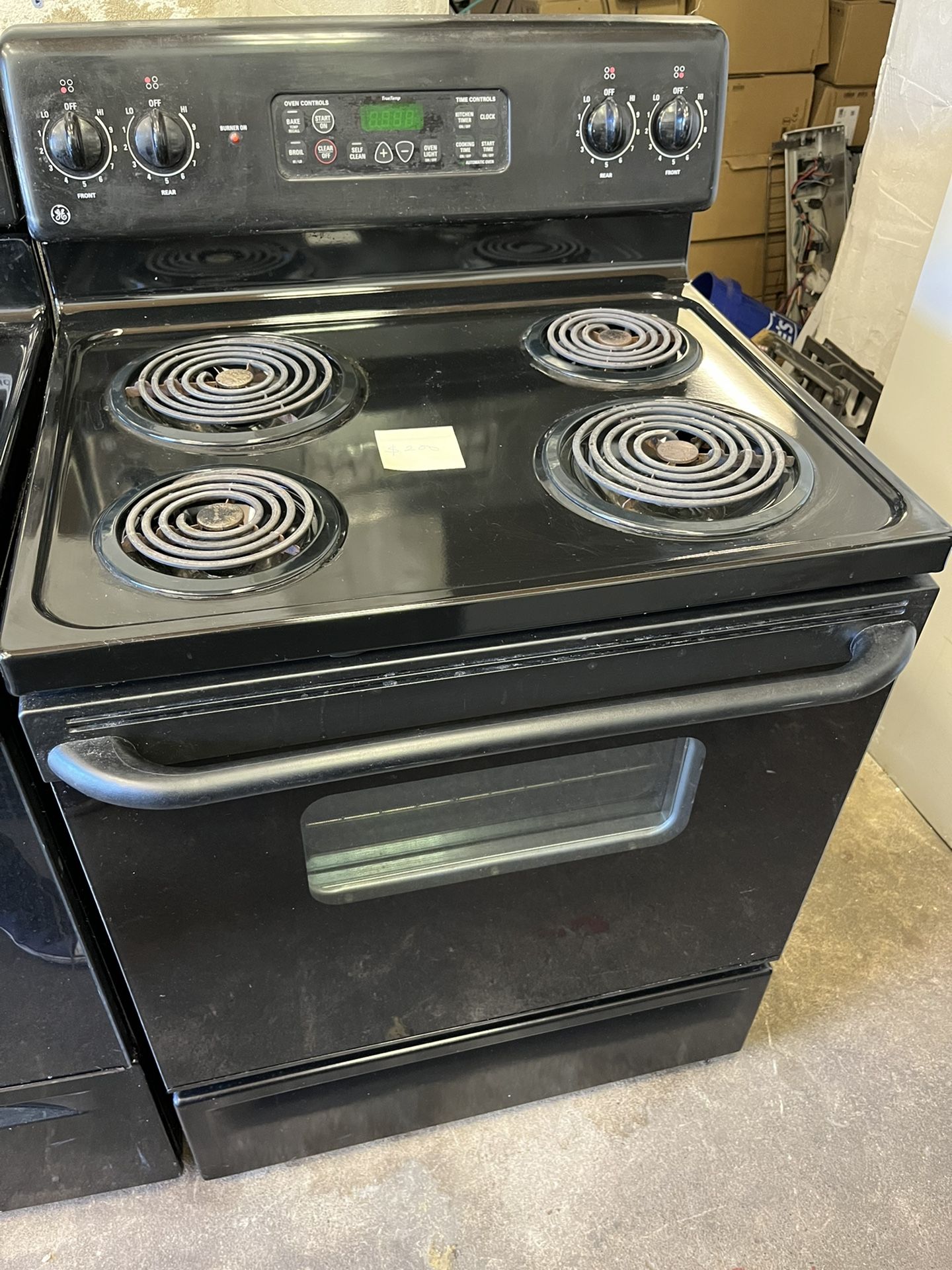 GE Black Coil Electric Stove for Sale in Philadelphia, PA - OfferUp