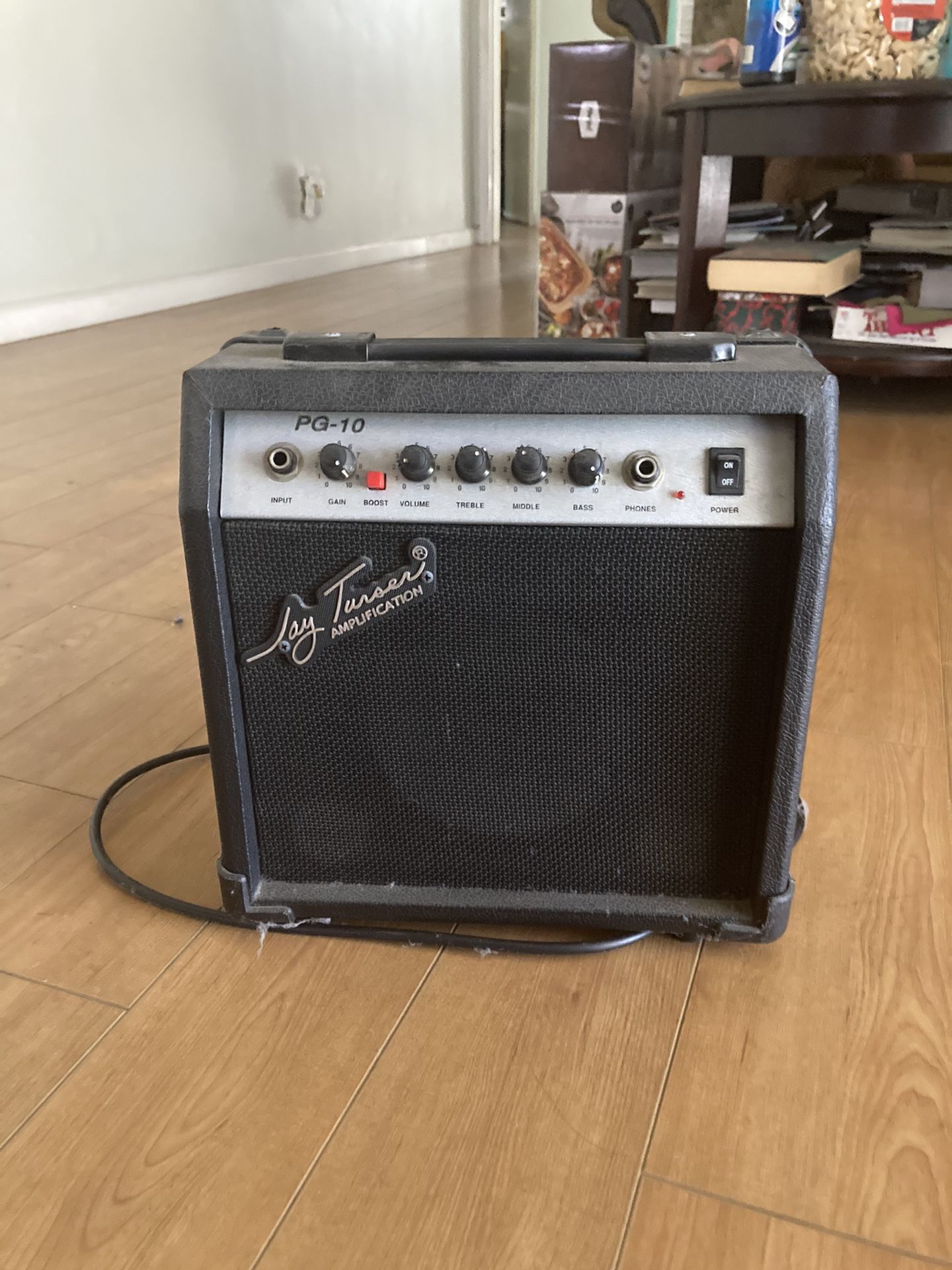 Guitar Amp Jay Turser PG 10 Practice Amp for Sale in Orange, CA - OfferUp