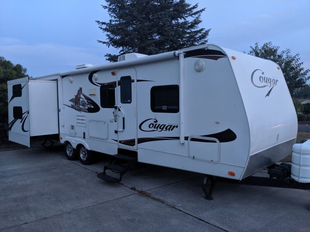 2010 Keystone Cougar 30BHS 30' Bunkhouse bumper pull trailer for Sale ...