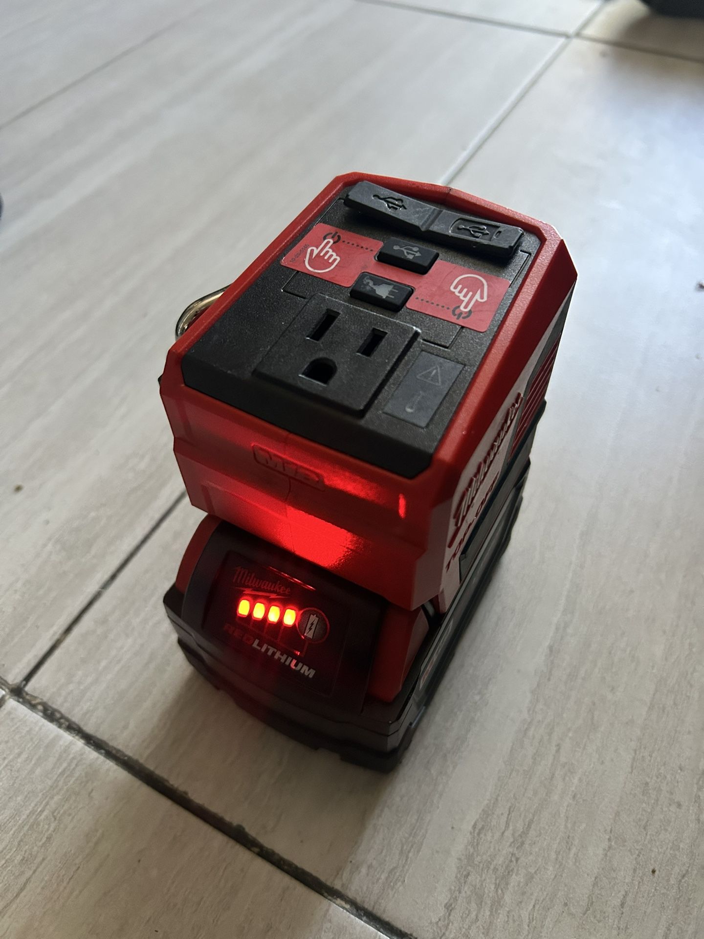 Milwaukee Outlet Charger And Battery for Sale in Long Beach, CA - OfferUp