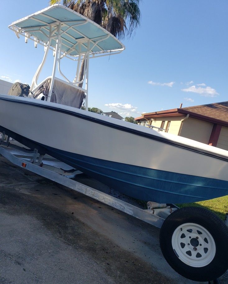 1977 APOLLO BOAT......19 FT.....JOHNSON 175 ENGINE...IT NEEDS SOME WORK ...