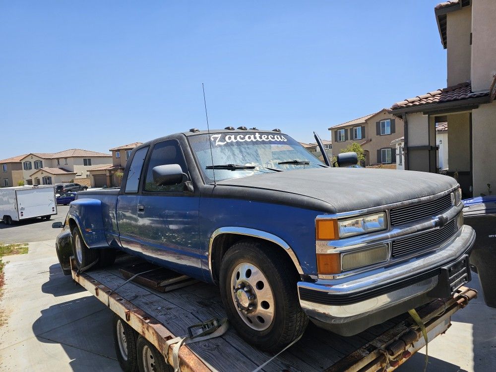 Chevy Silverado Dually for Sale in Riverside, CA - OfferUp