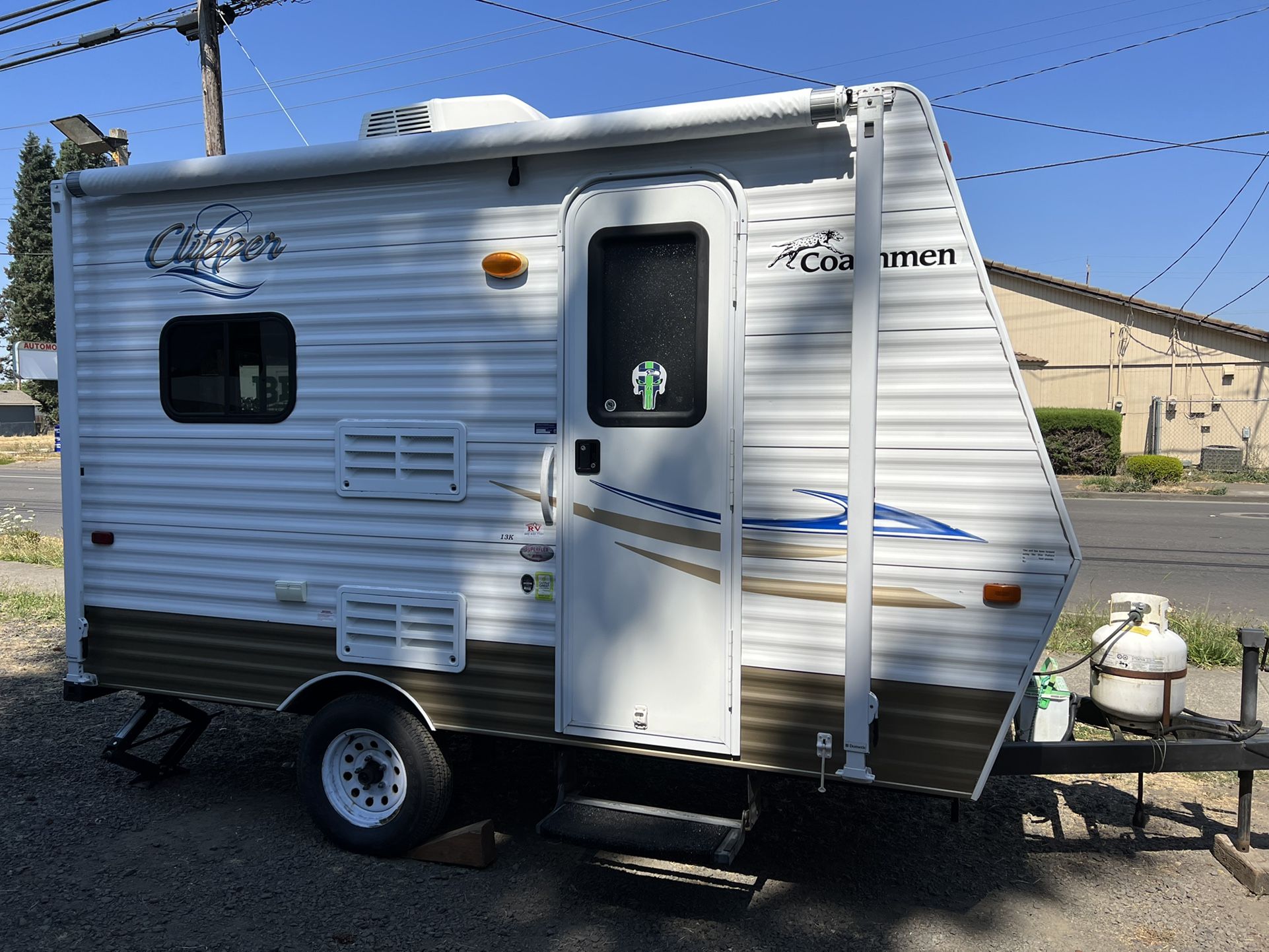 2012 Coachman Clipper 13K Model for Sale in Hillsboro, OR - OfferUp