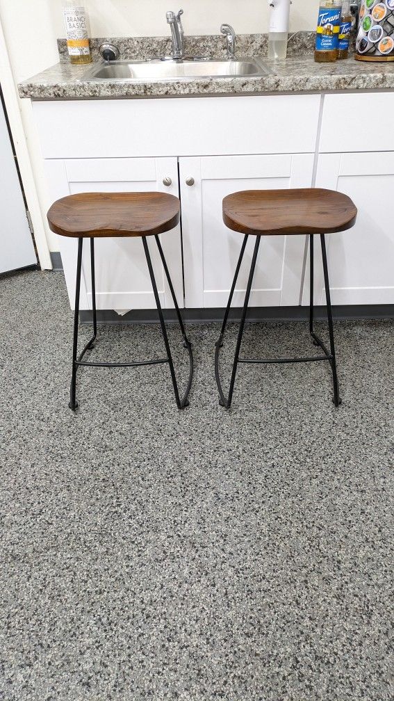 Set of 2 Bar Stools. Retail $145. C Description Below for Sale in ...