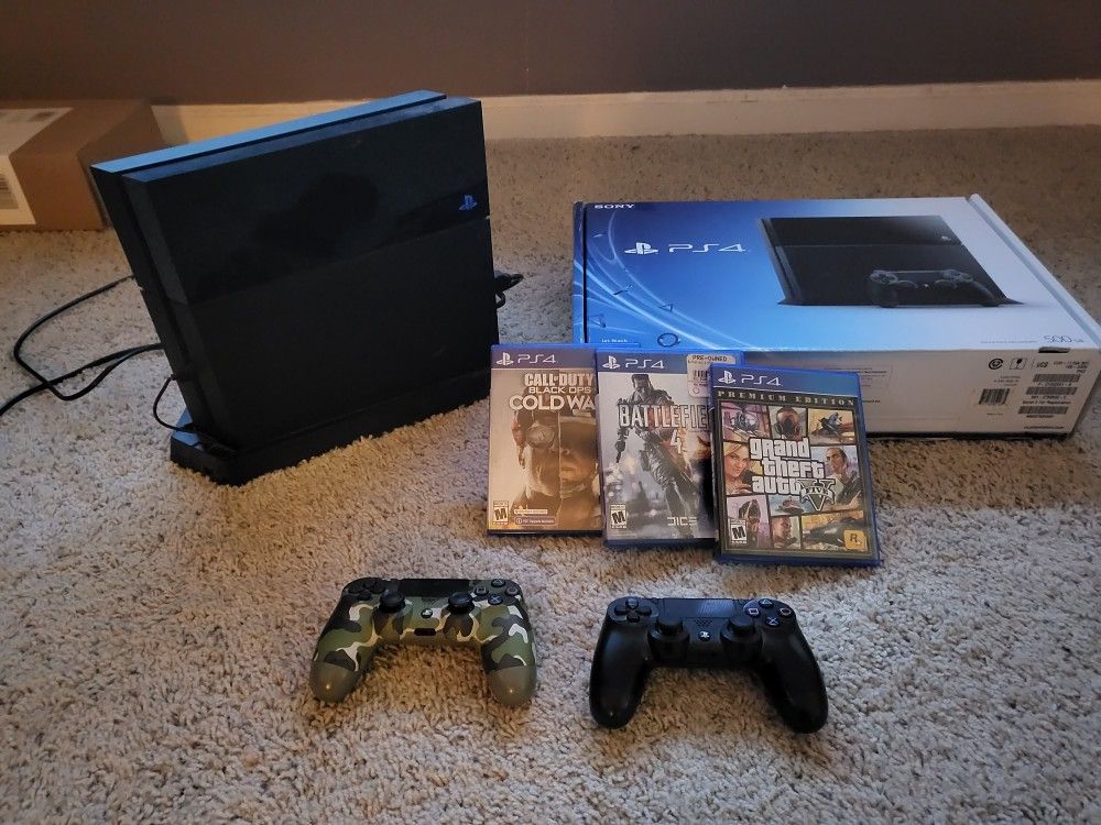Ps4 Bundle for Sale in Sacramento, CA - OfferUp