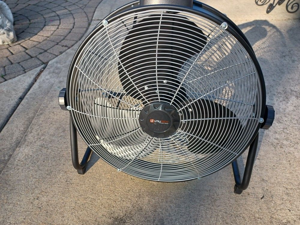 Utilitech High Velocity Fan 3 Speed for Sale in Mount Prospect, IL ...