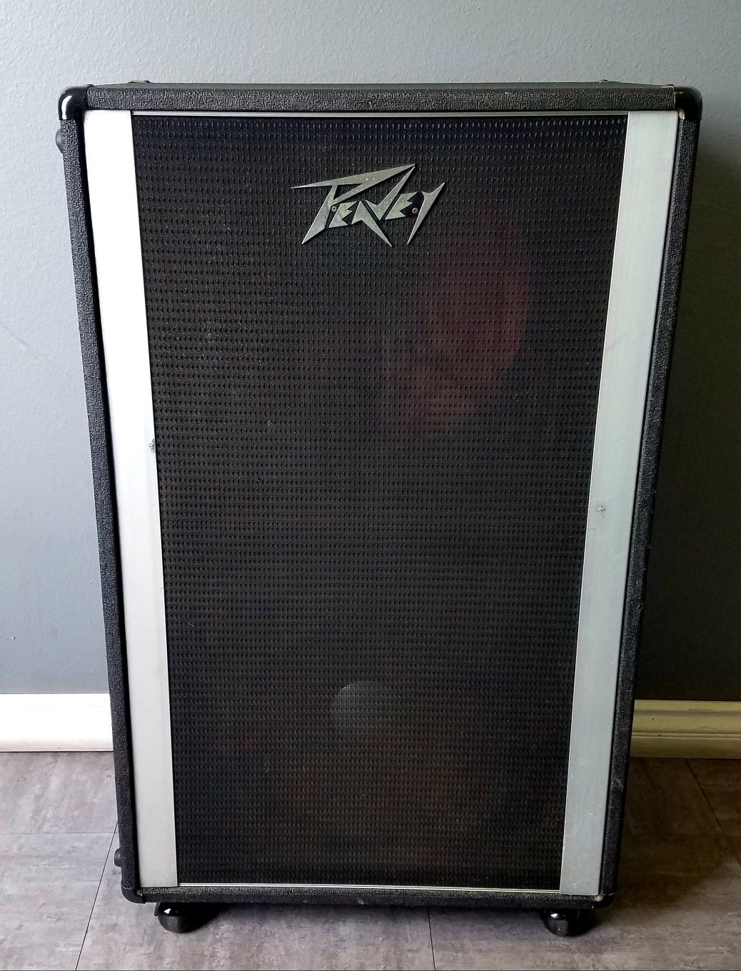 Peavey Bass Cab. 2x15 for Sale in Los Angeles, CA - OfferUp