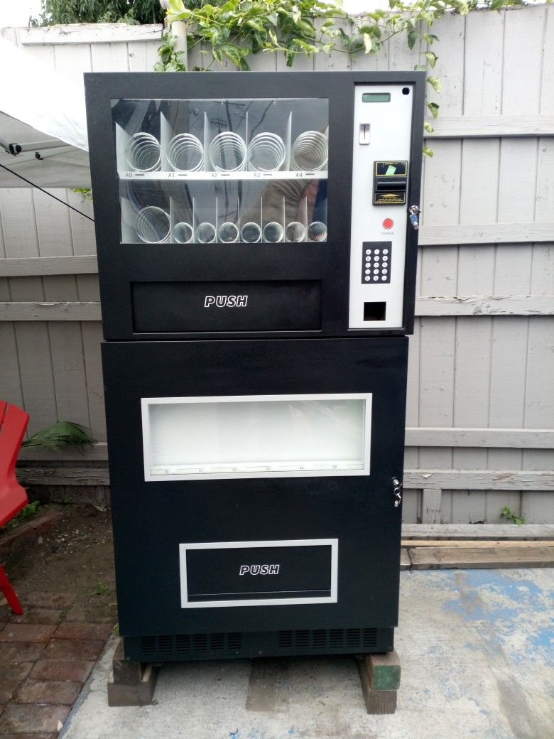 Genesis Combo Vending Machine- Card Reader Capable! for Sale in ...