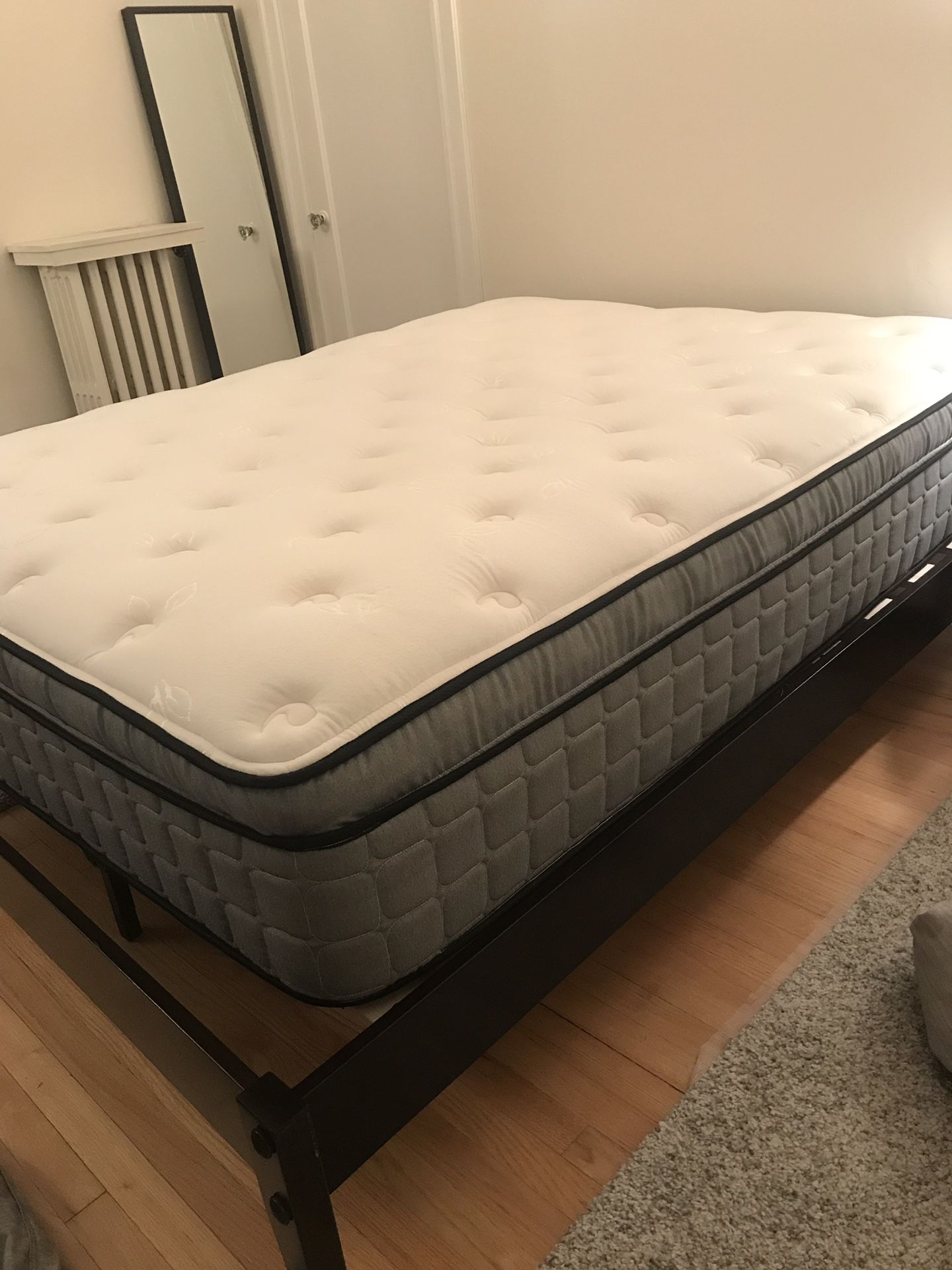 Barely used mattress for Sale in Seattle, WA - OfferUp