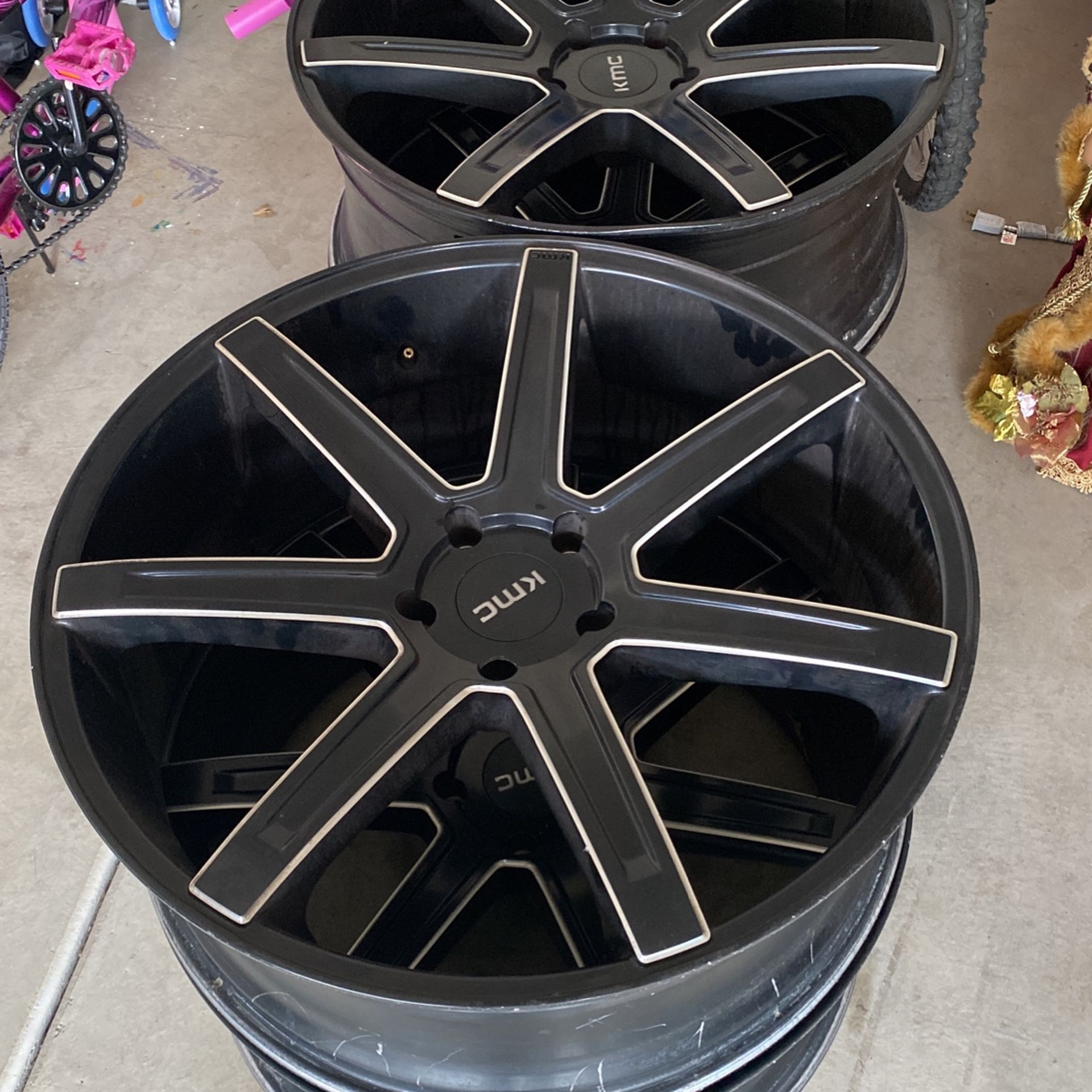 24 Inch Rims Came Off 2019 Ram 1500 for Sale in Kent, WA - OfferUp