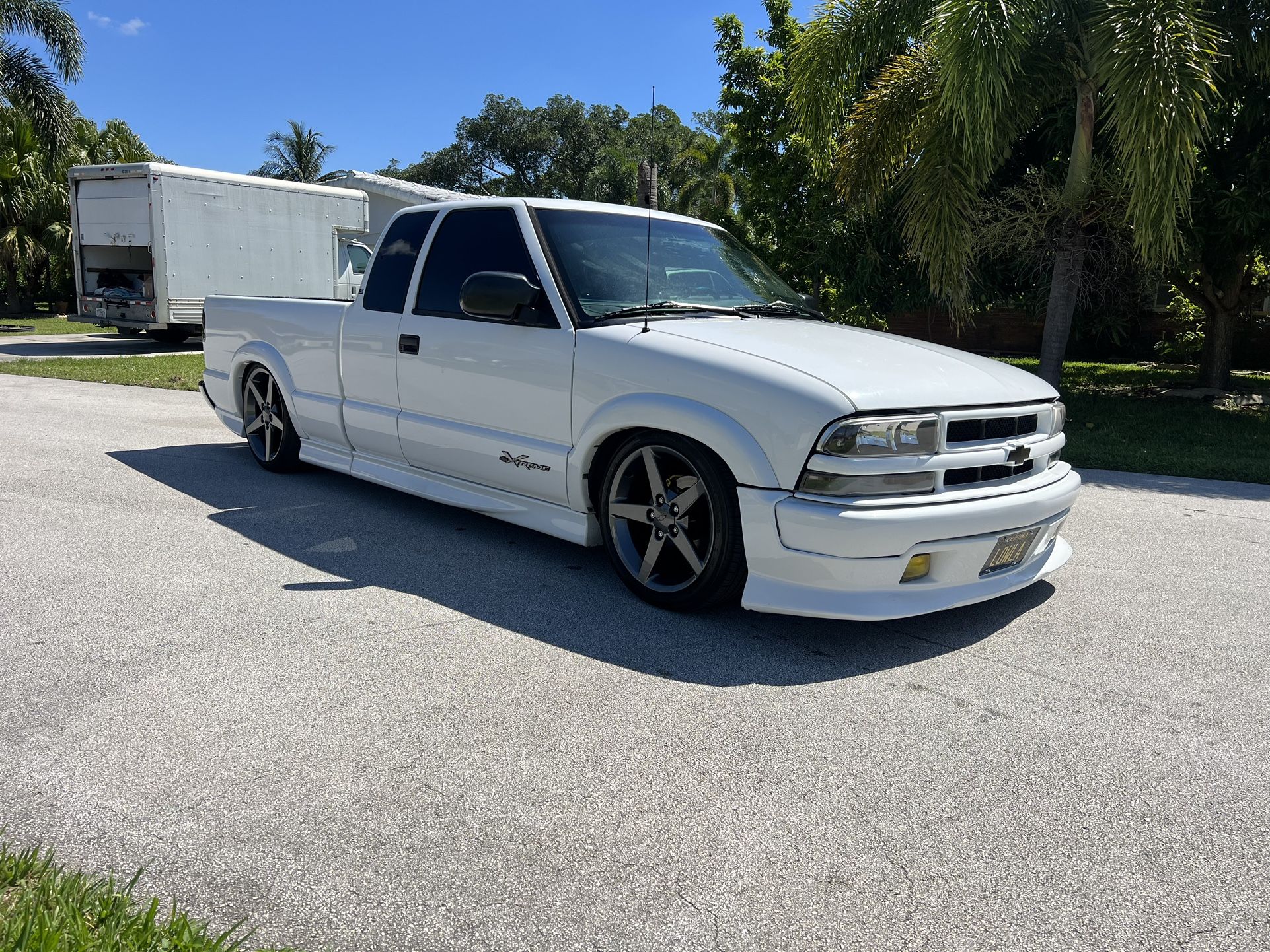 2001 Chevrolet S-10 for Sale in Pompano Beach, FL - OfferUp