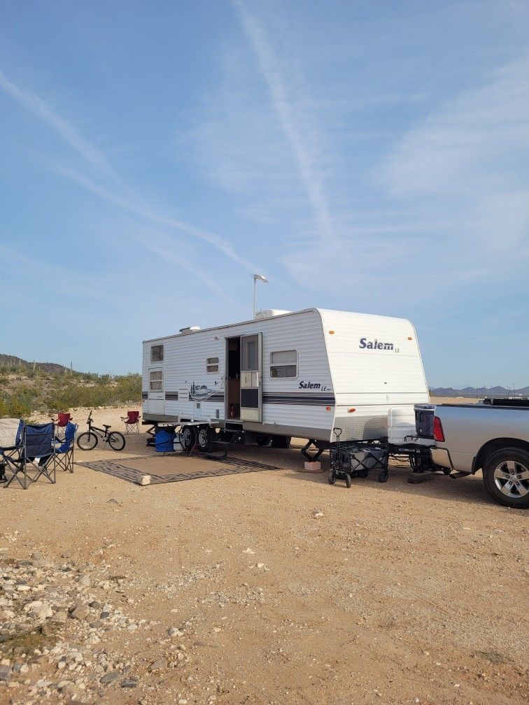 2004 Salem LE 29ft Travel Trailer for Sale in Phoenix, AZ - OfferUp